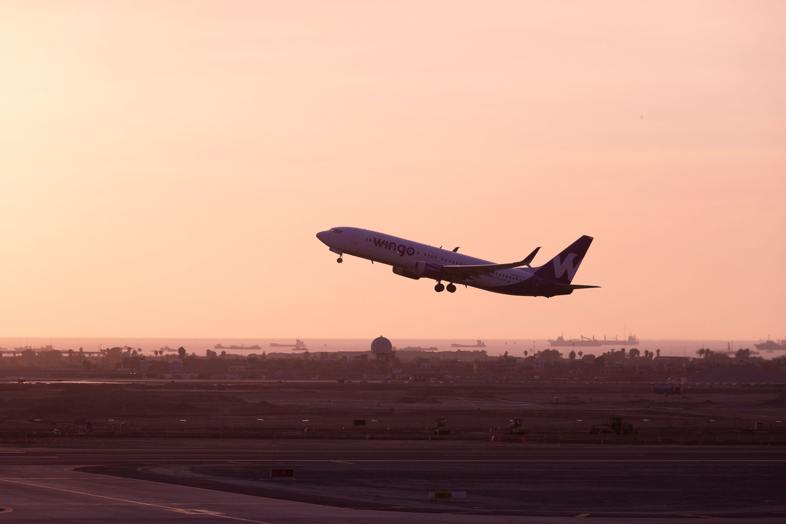 Lima's Runway To Close For 3 Hours A Night For 2 Months Due To Maintenance