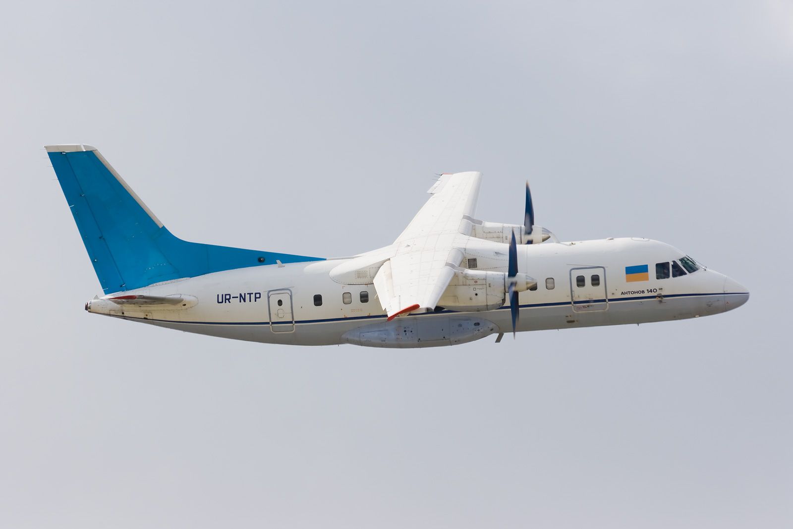 25 Years Of Flight: A Guide To The Antonov An-140's Variants