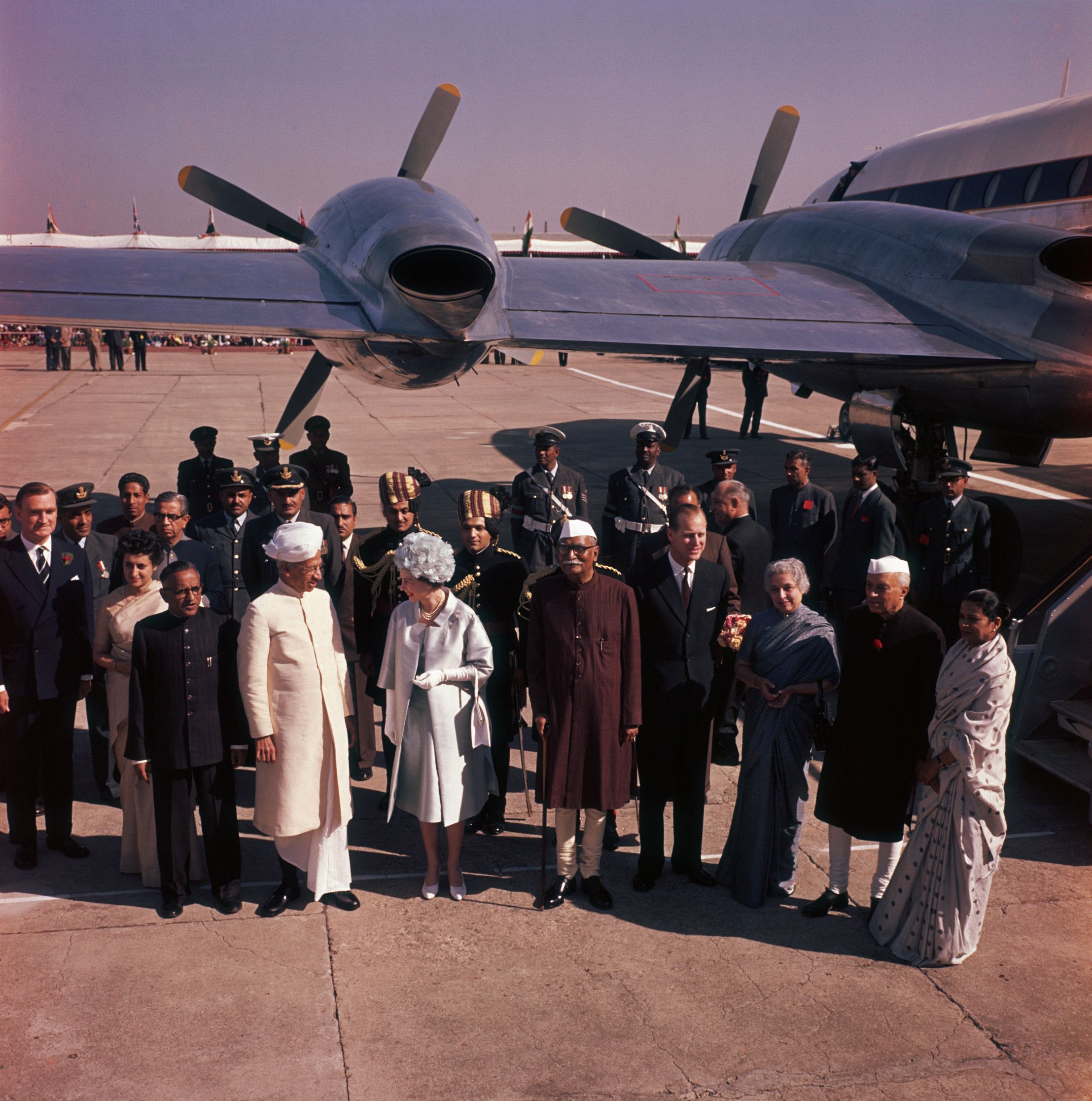 In Memoriam: Queen Elizabeth's Aviation Heritage - How She Flew