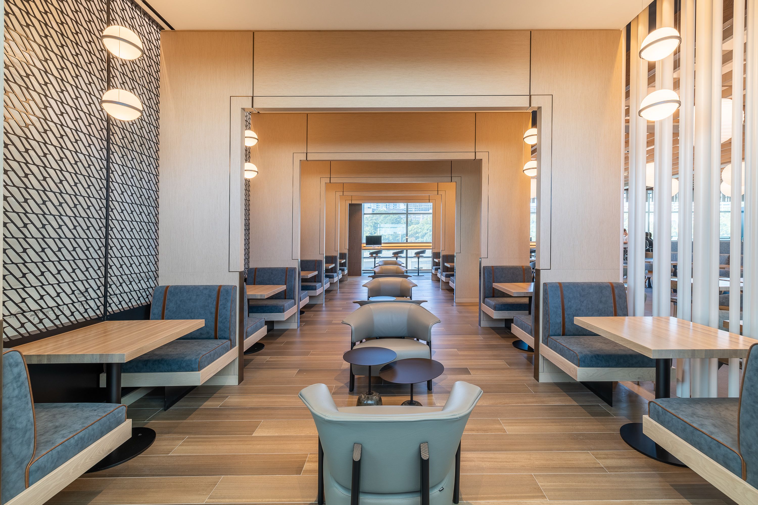 In Photos: American Airlines Shows Off Its New Reagan Washington ...