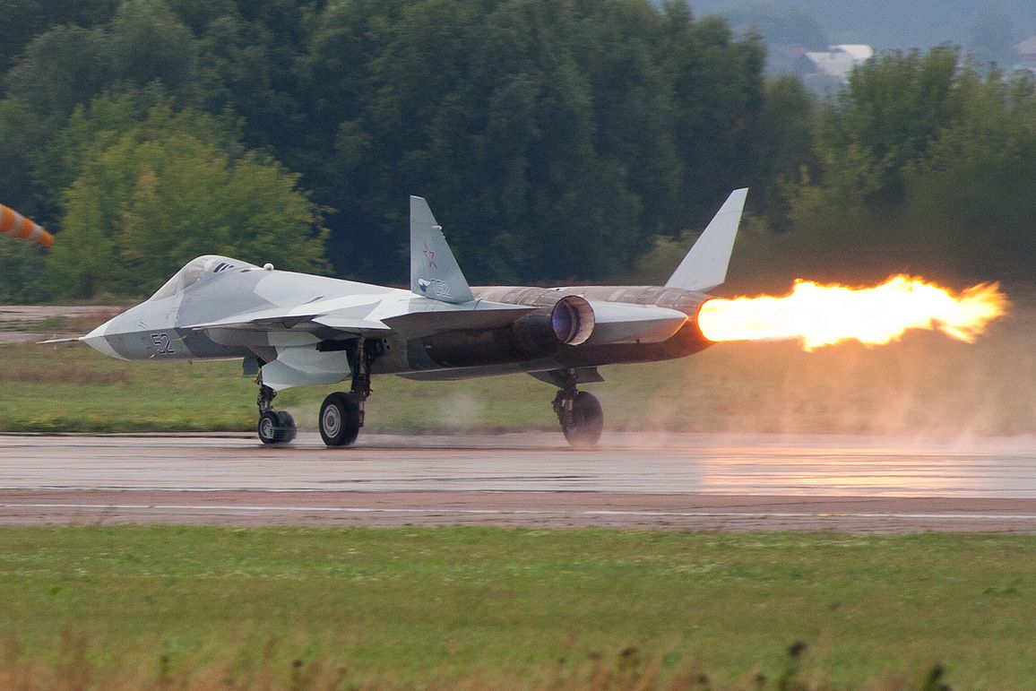 How Pilots Set Engine Power When Taking Off