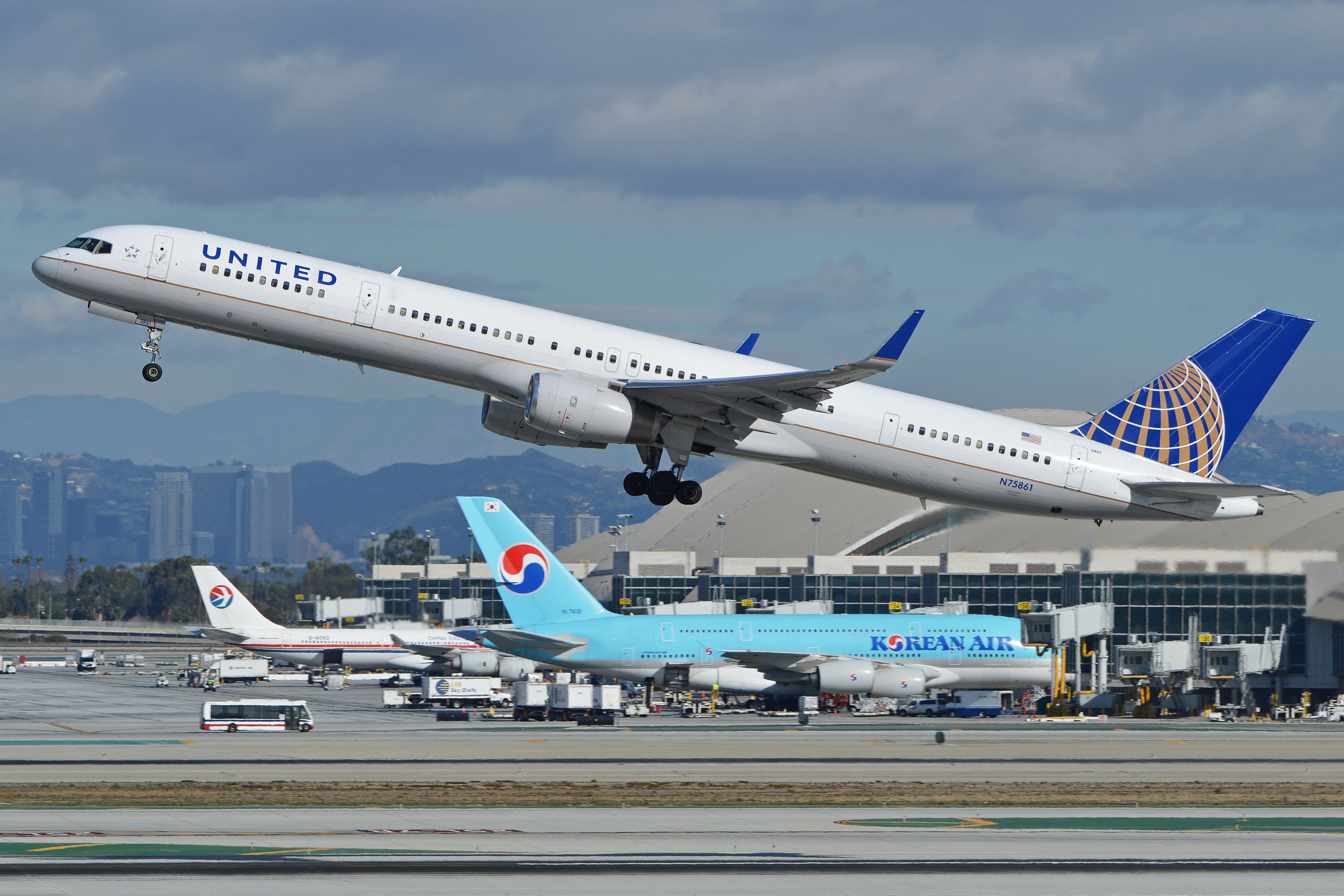 Heavier Winter Passengers Stop United Airlines Filling Its Boeing 757