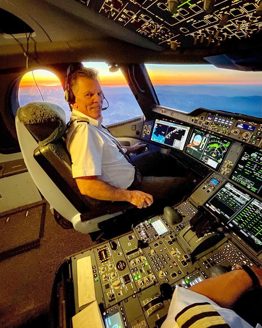 Virgin Atlantic Training Captain Says Be Nice To Airline And Airport ...