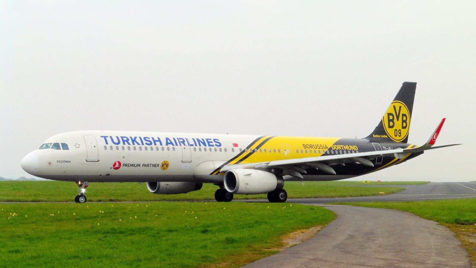 Which Airlines Have Had Liveries Promoting German Football Teams?
