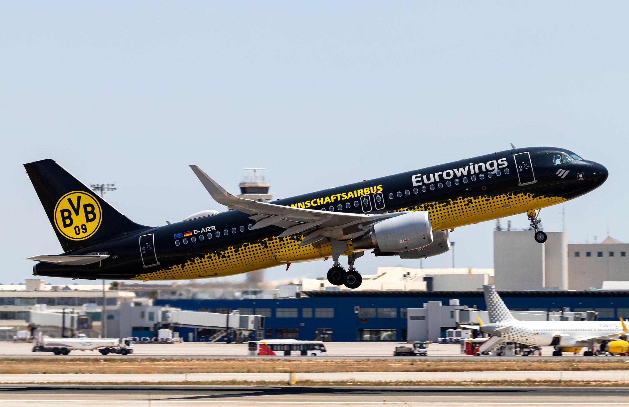 Which Airlines Have Had Liveries Promoting German Football Teams?