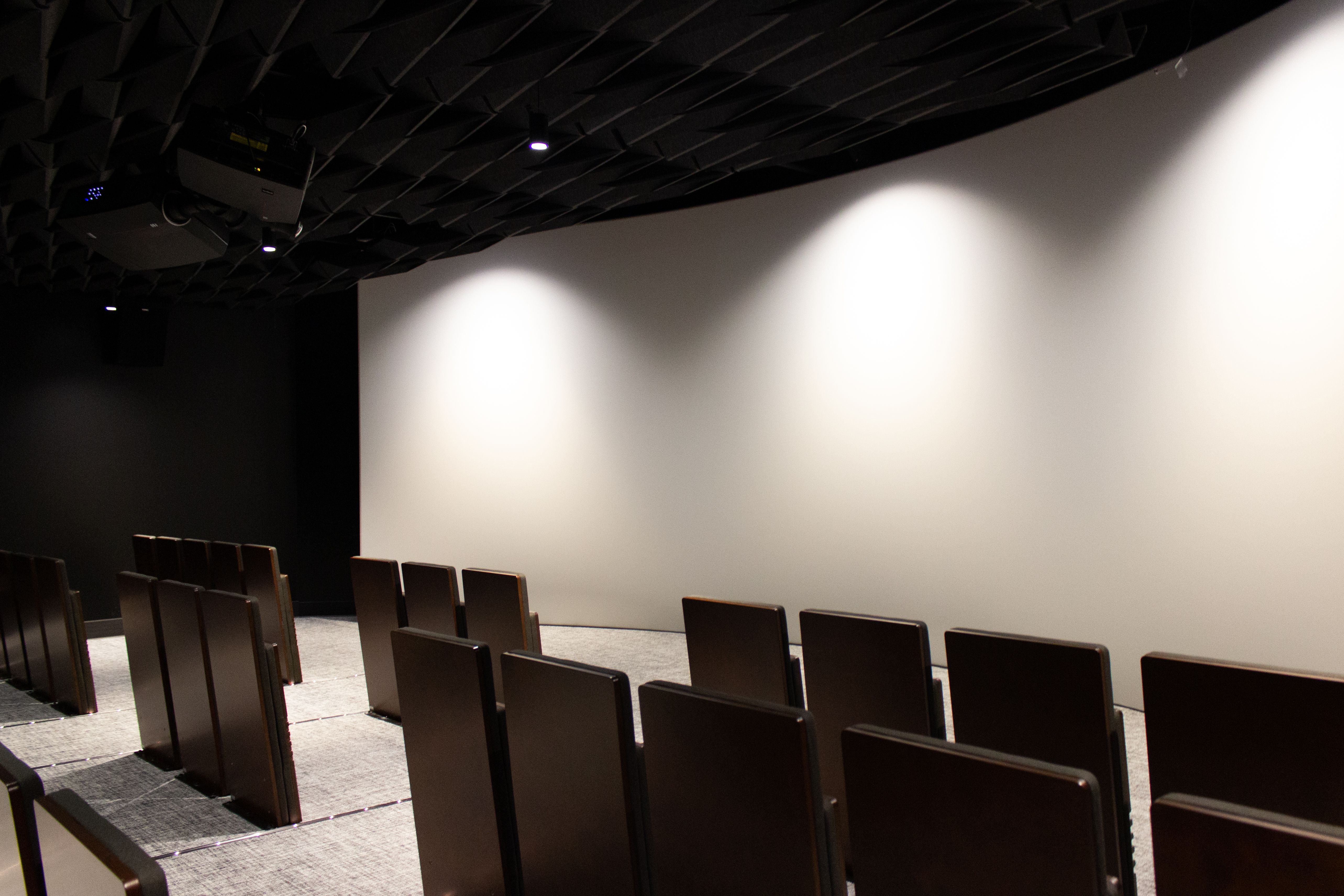 First Look: The Northern Pacific Navigators Lounge At Alaska’s ...