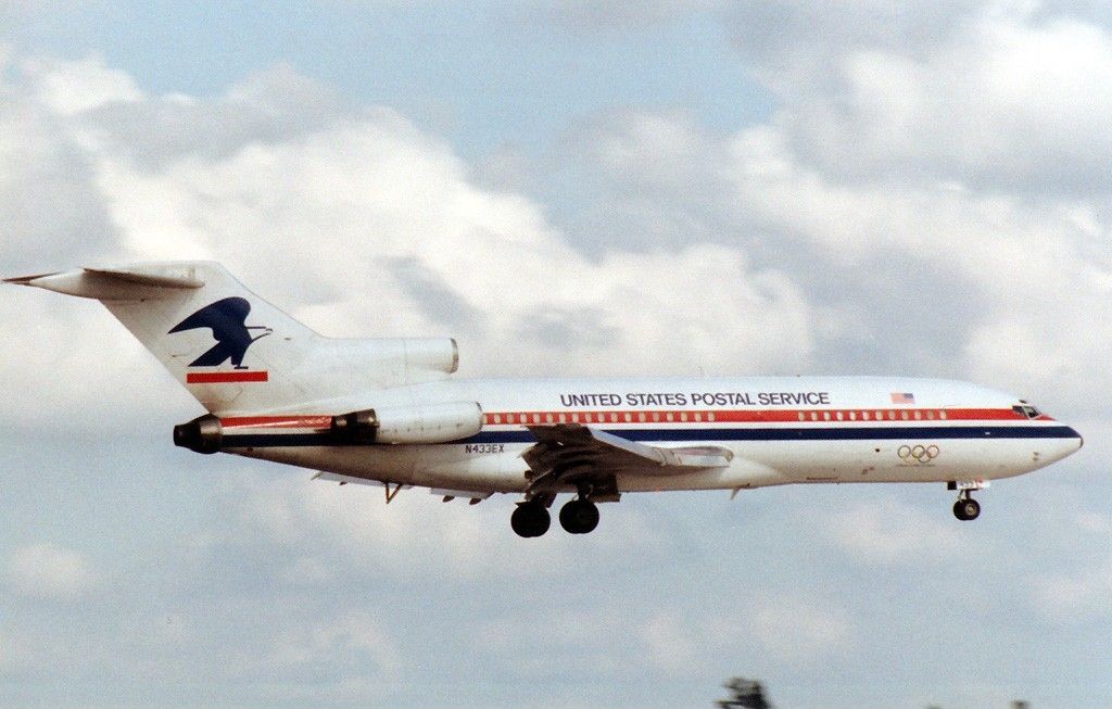 Why Doesn't The USPS Have Its Own Aircraft?