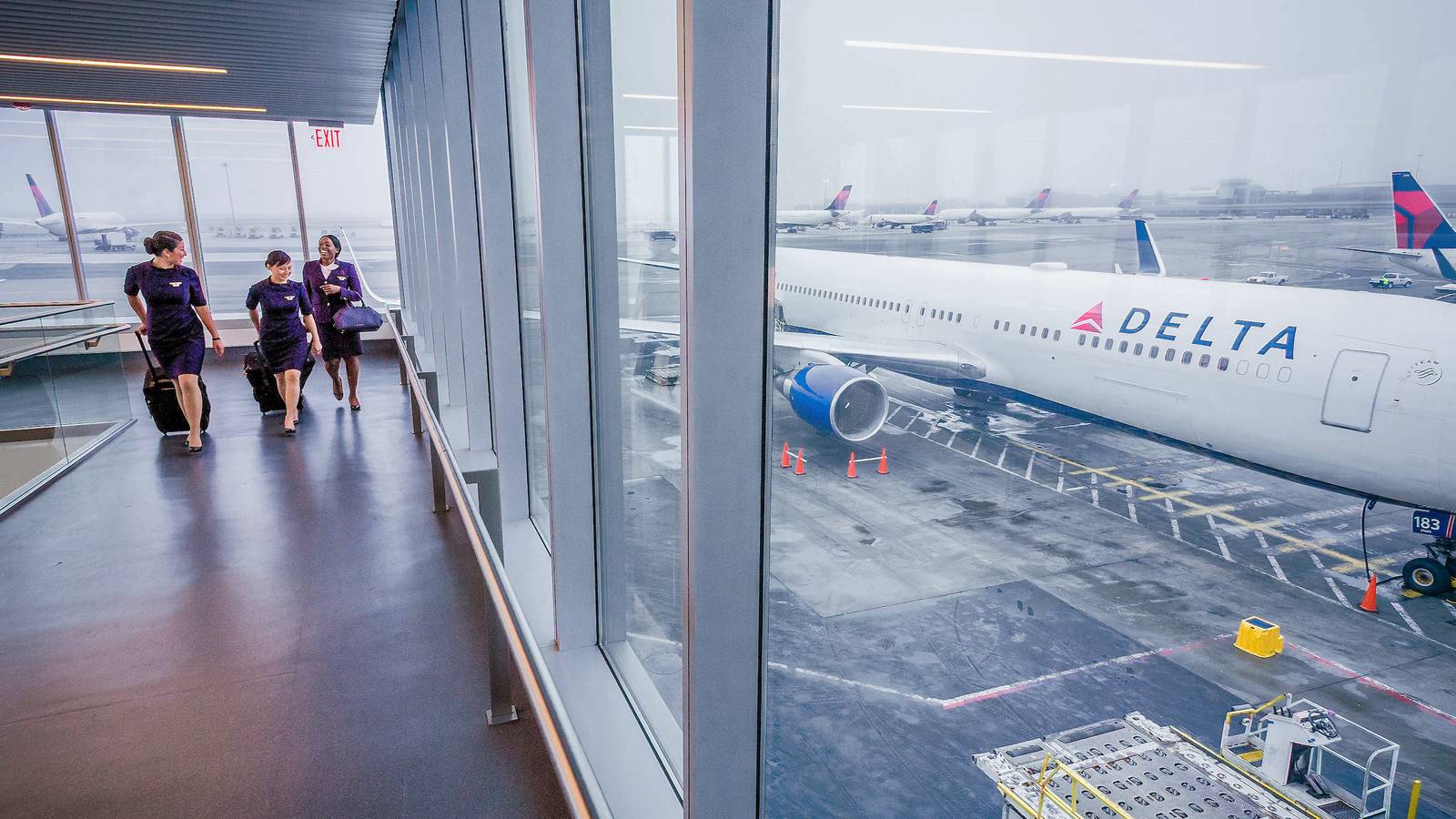 What Parts Of Cabin Crew Training Do Aspiring Flight Attendants Have To ...