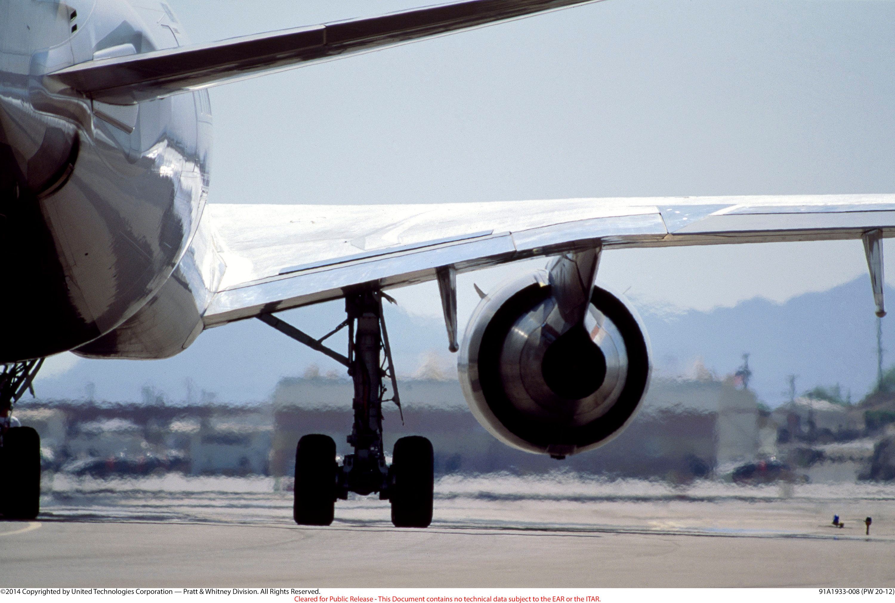 What Are The Key Differences Between The PW4000 & GE90 Engines?