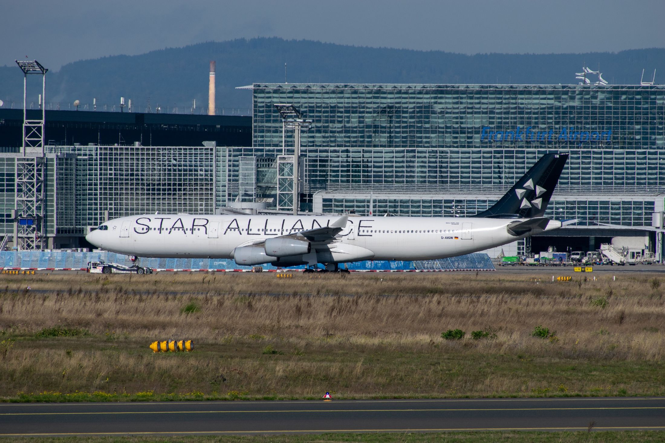 How Do Airlines Order Their Flight Numbers?