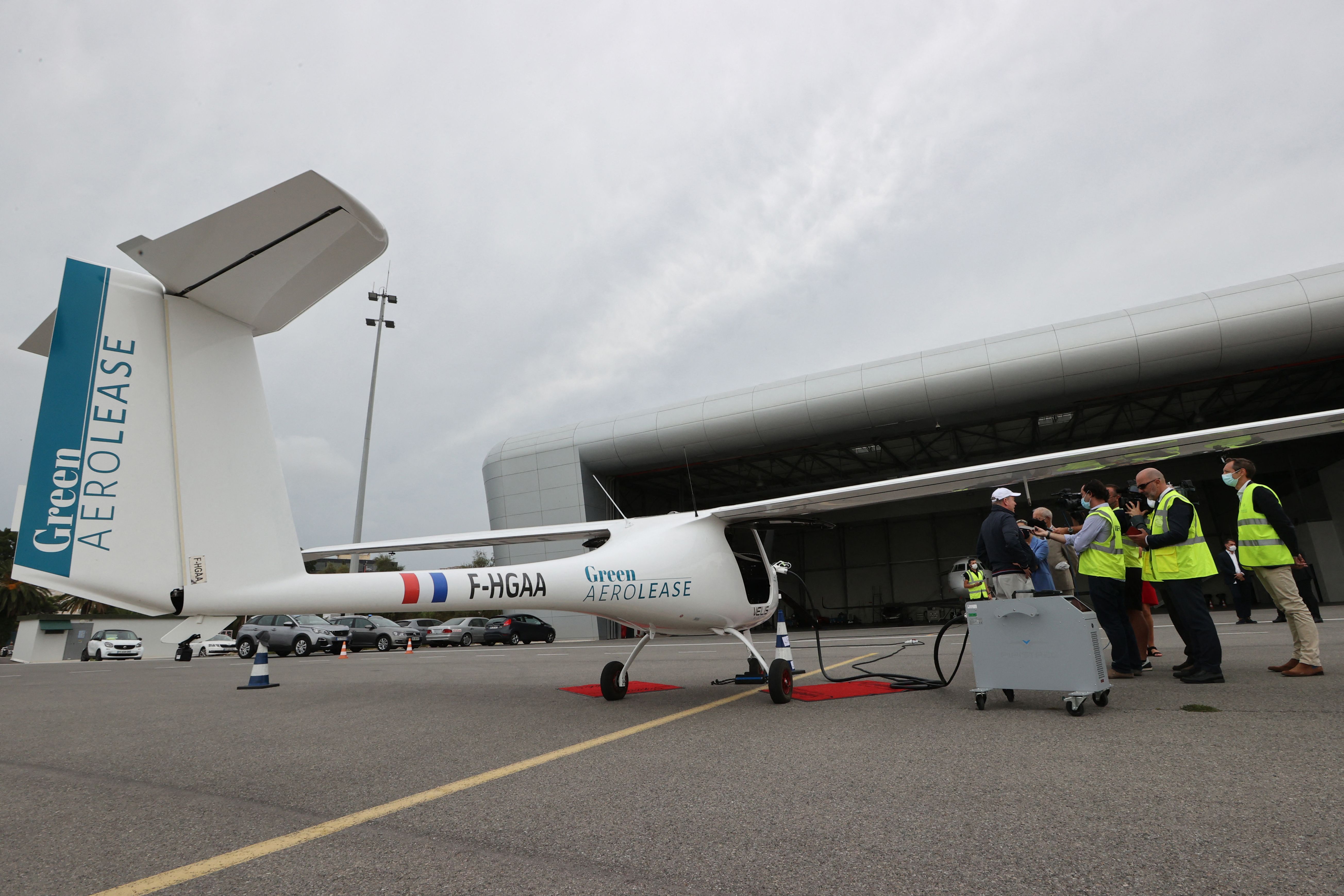 What Are The Propulsive Gains Of A Hybrid Electric Aircraft?