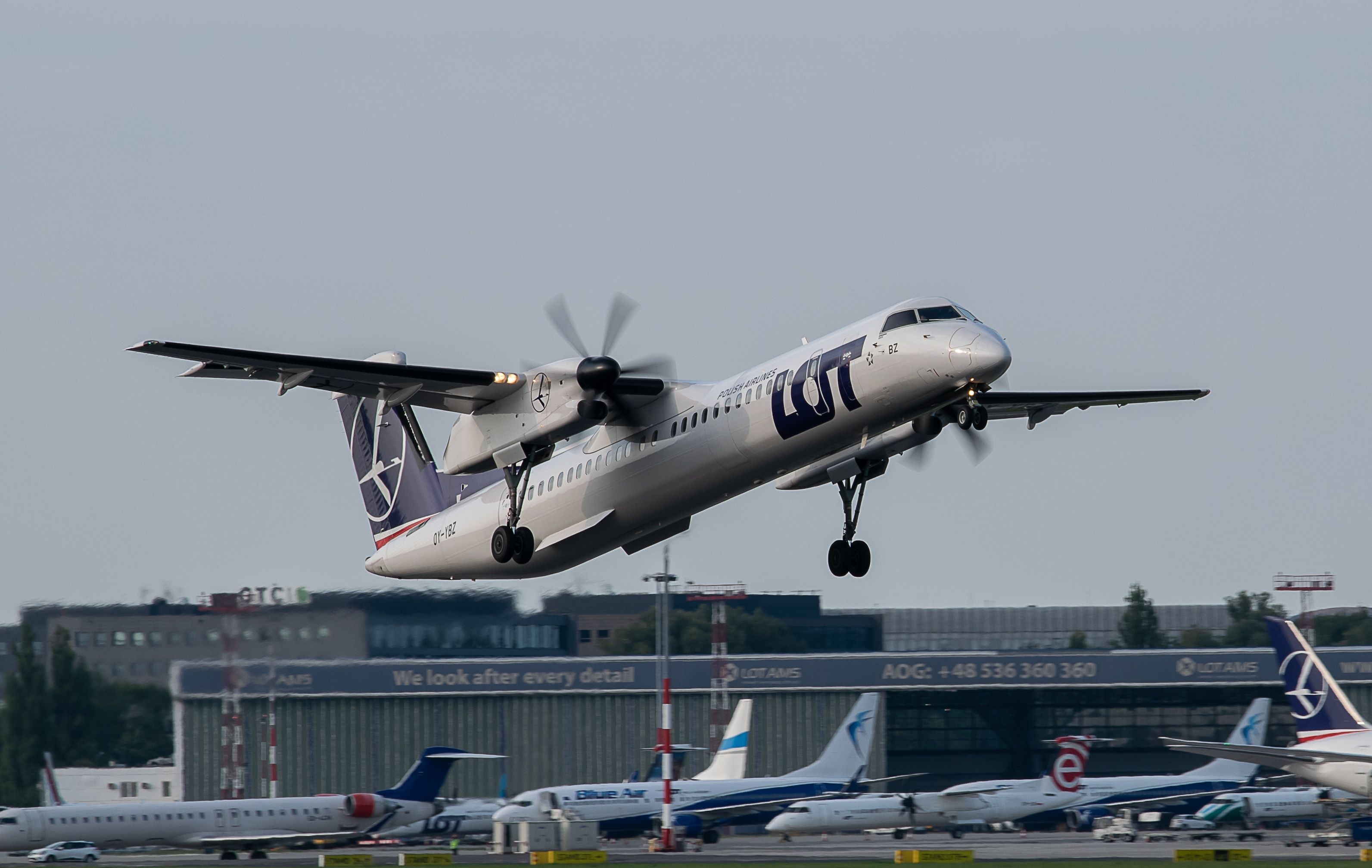 Looking Back: Where LOT Polish Airlines Flew Its Dash-8-Q400s