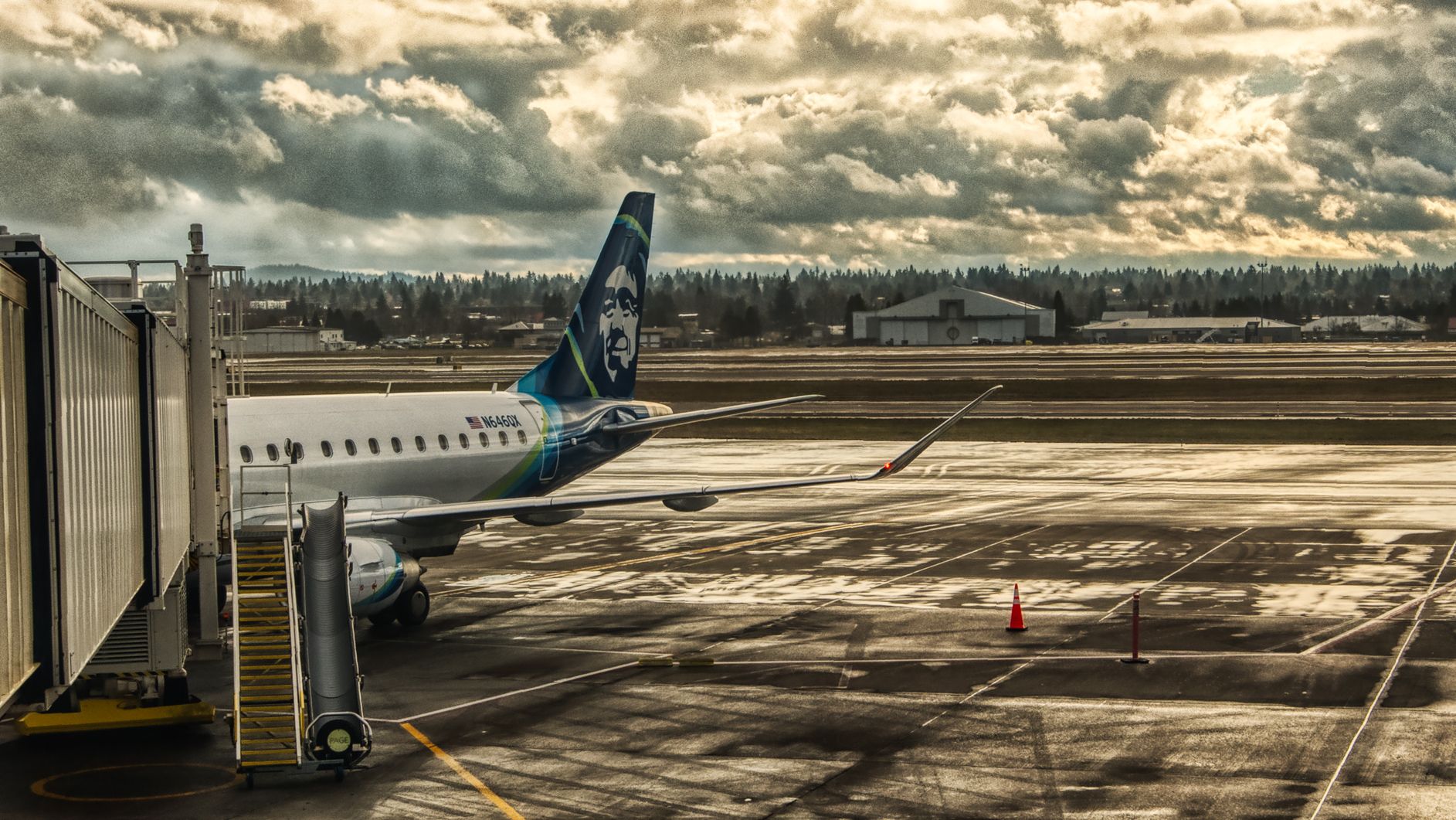 Trip Review: Horizon Air E175 Premium Class vs. First Class