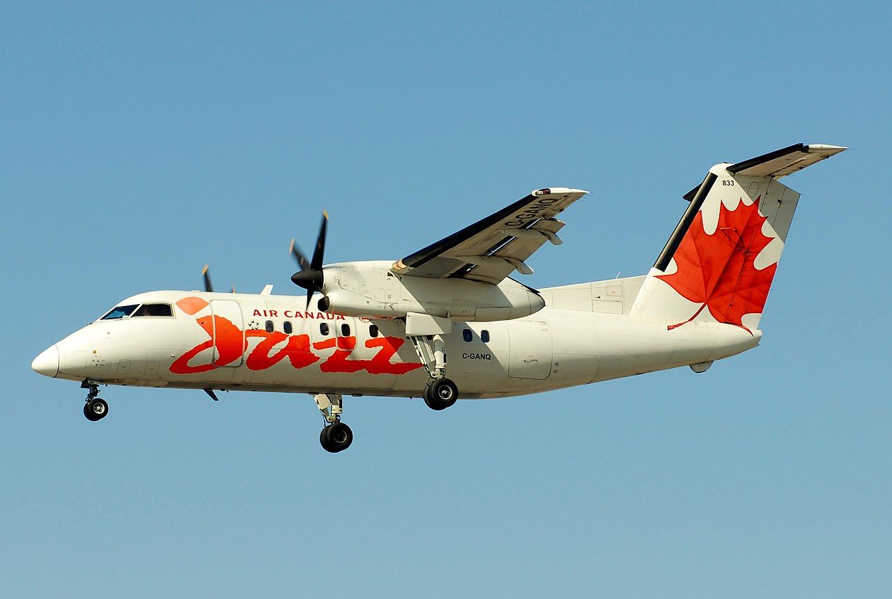 How Does The De Havilland Canada DHC-7 Compare To The Dash 8 Series?