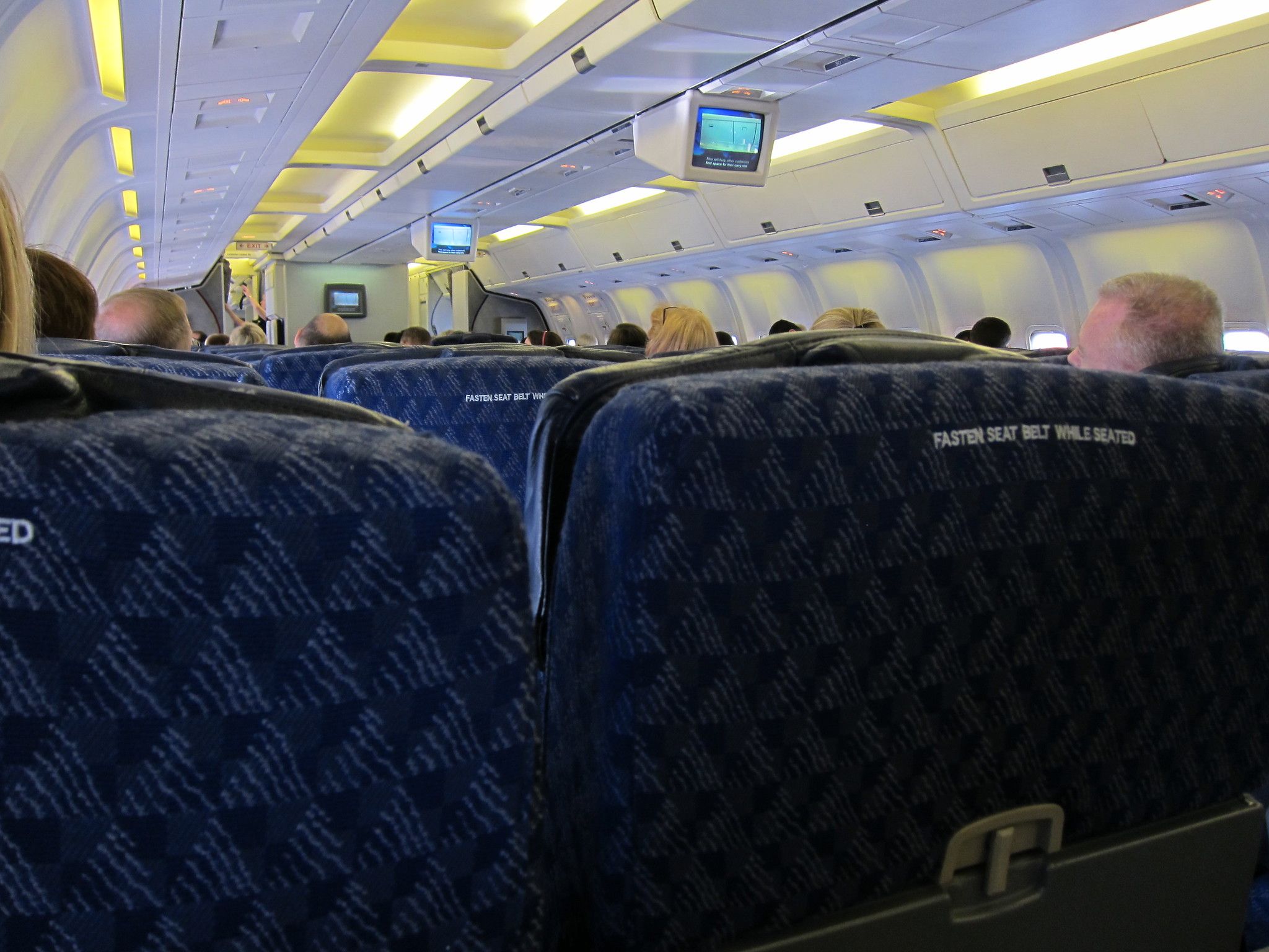 How Do In Flight Entertainment Systems Work?