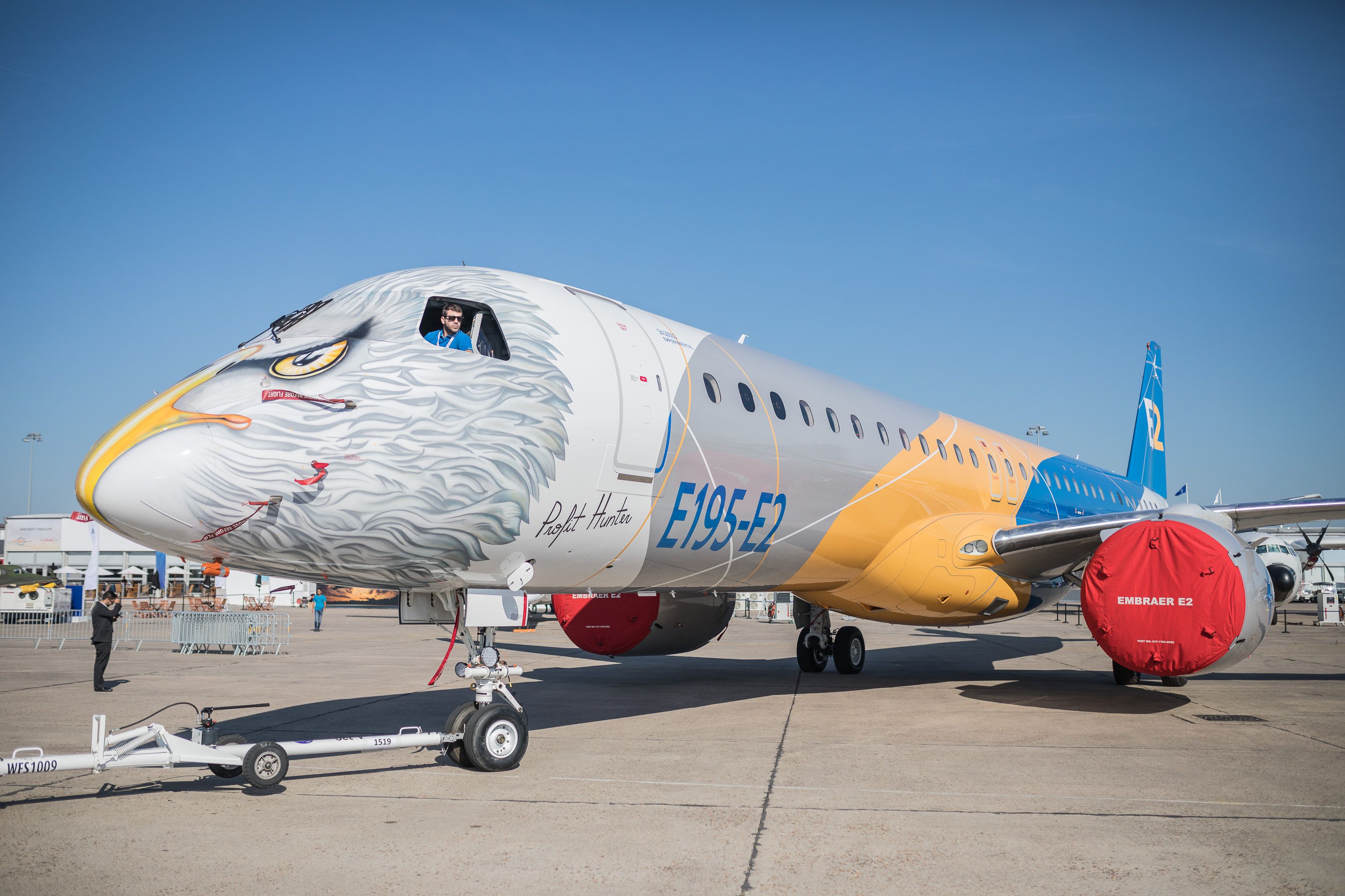 What Sets The New Embraer E2 Apart From The Original E-Jet Series?