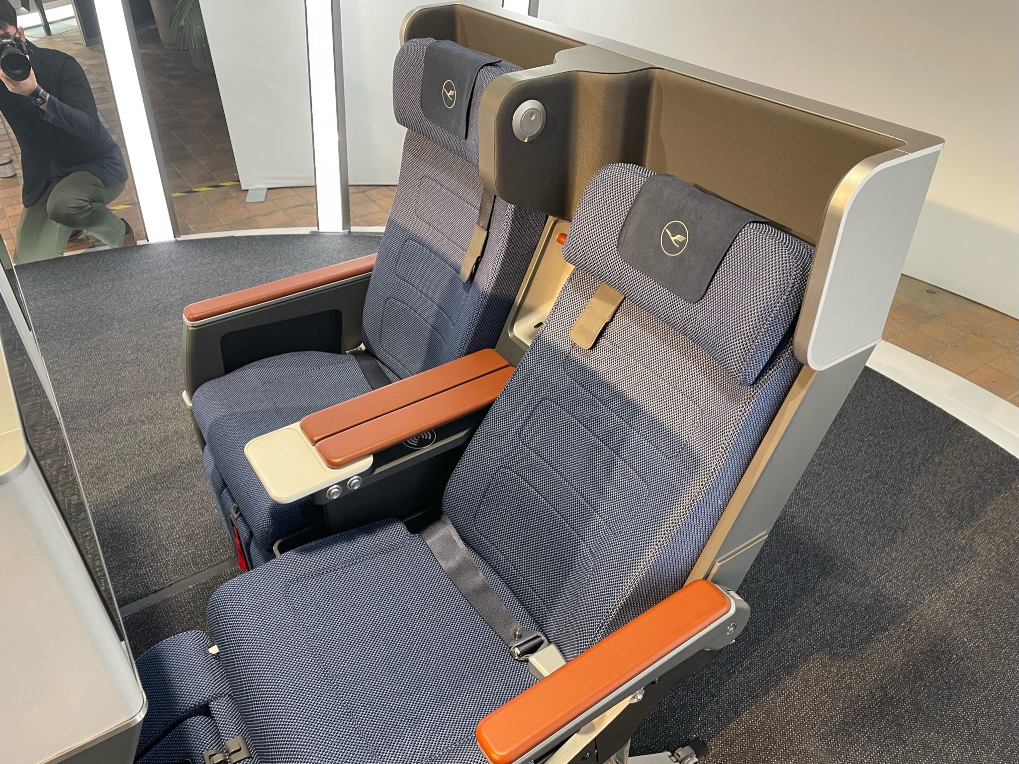 Wow: Lufthansa Reveals Meter-Wide First Class Suite Plus Seats