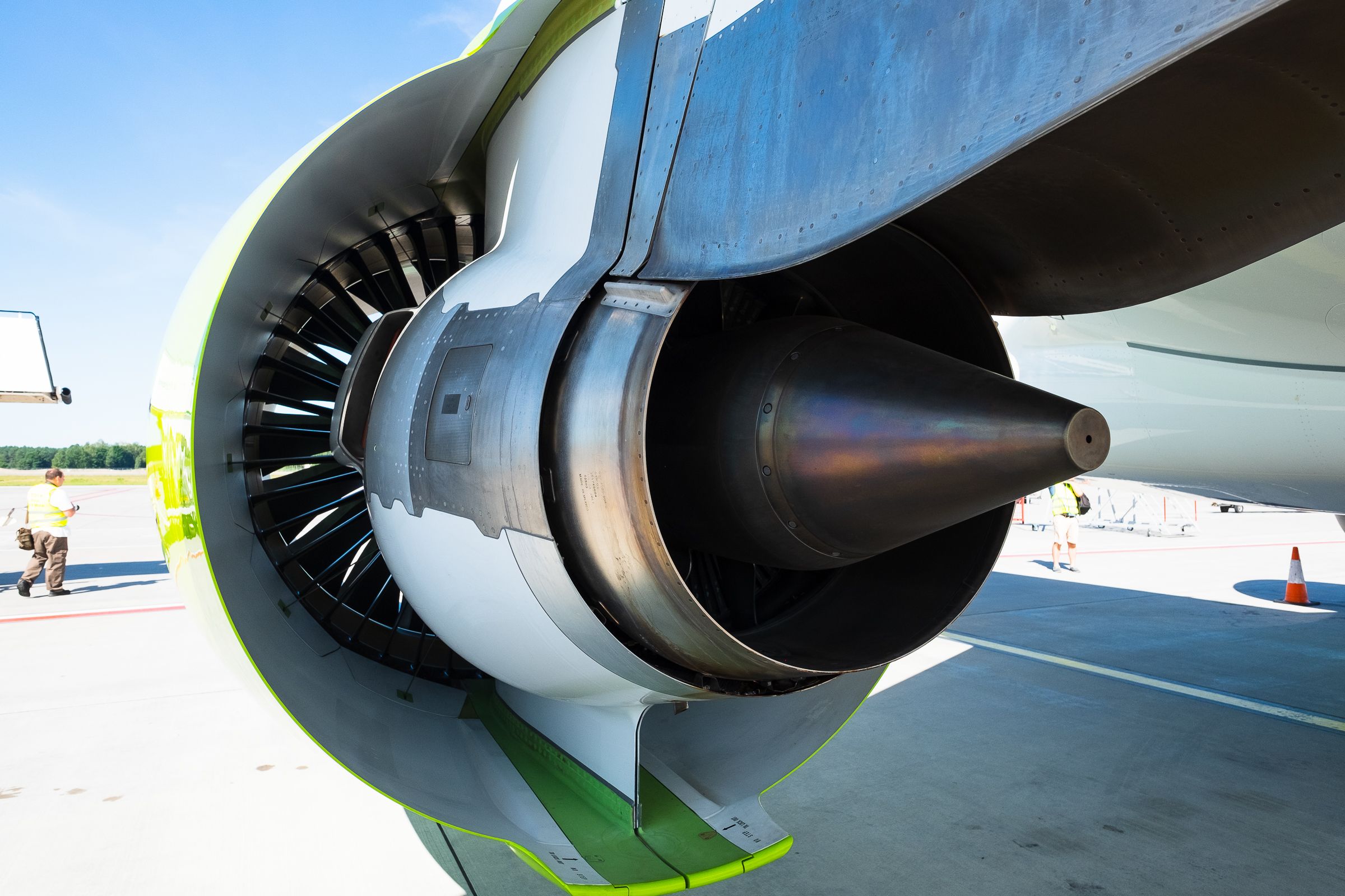 Jet engine | Simple Flying