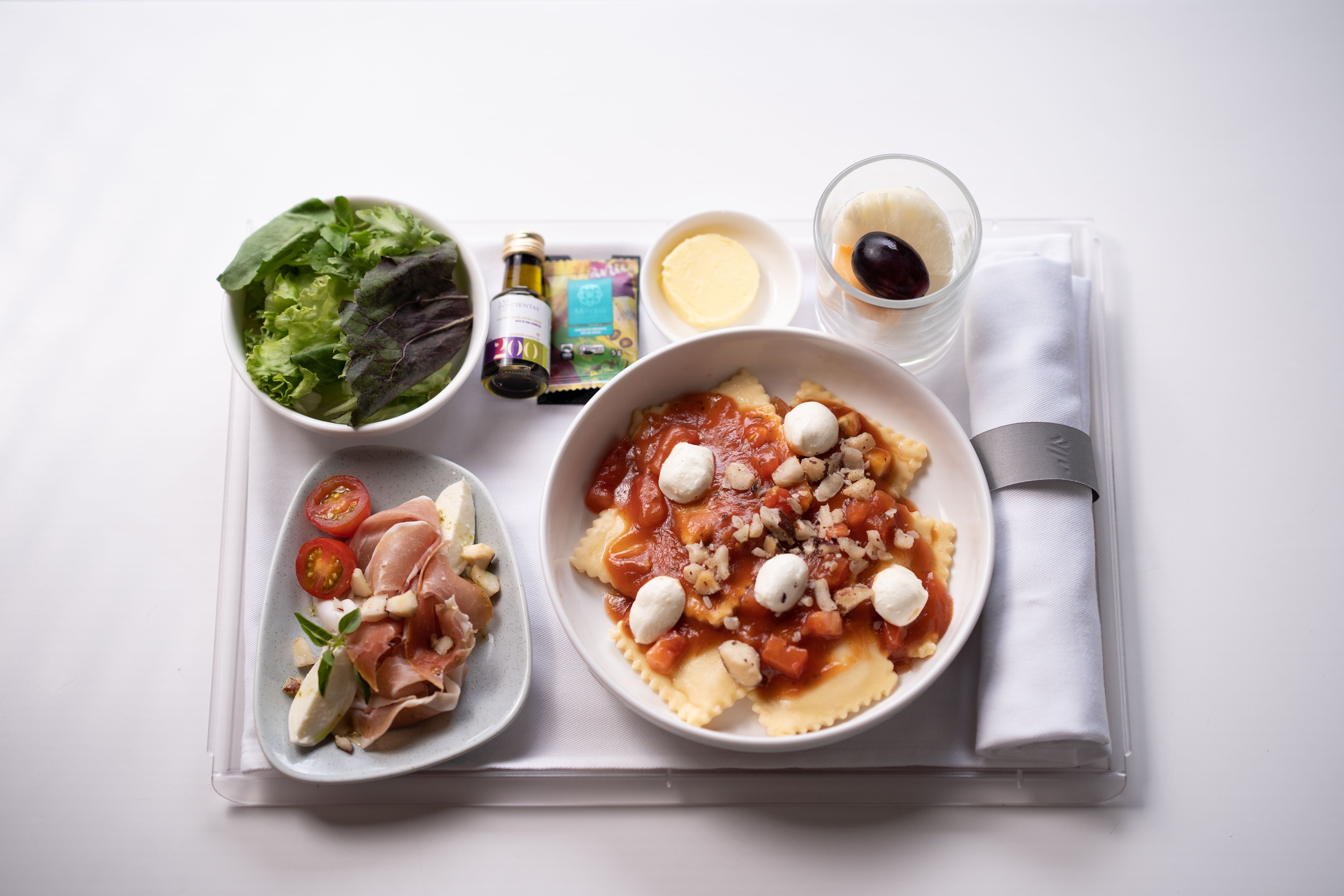 LATAM Launches New Business Class Menus