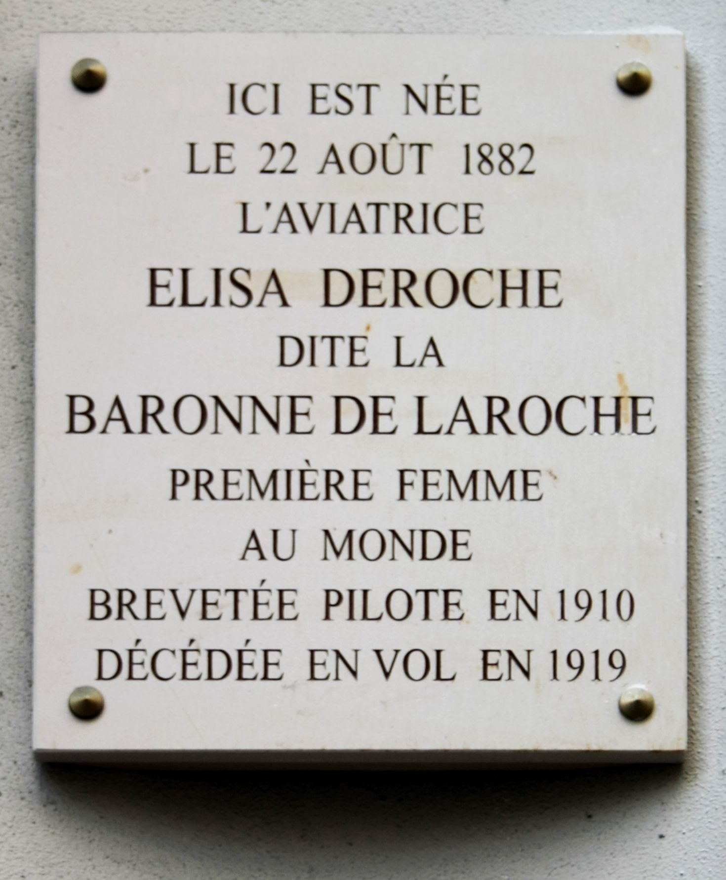 Raymonde de Laroche: The Life & Times Of The World's First Licensed ...
