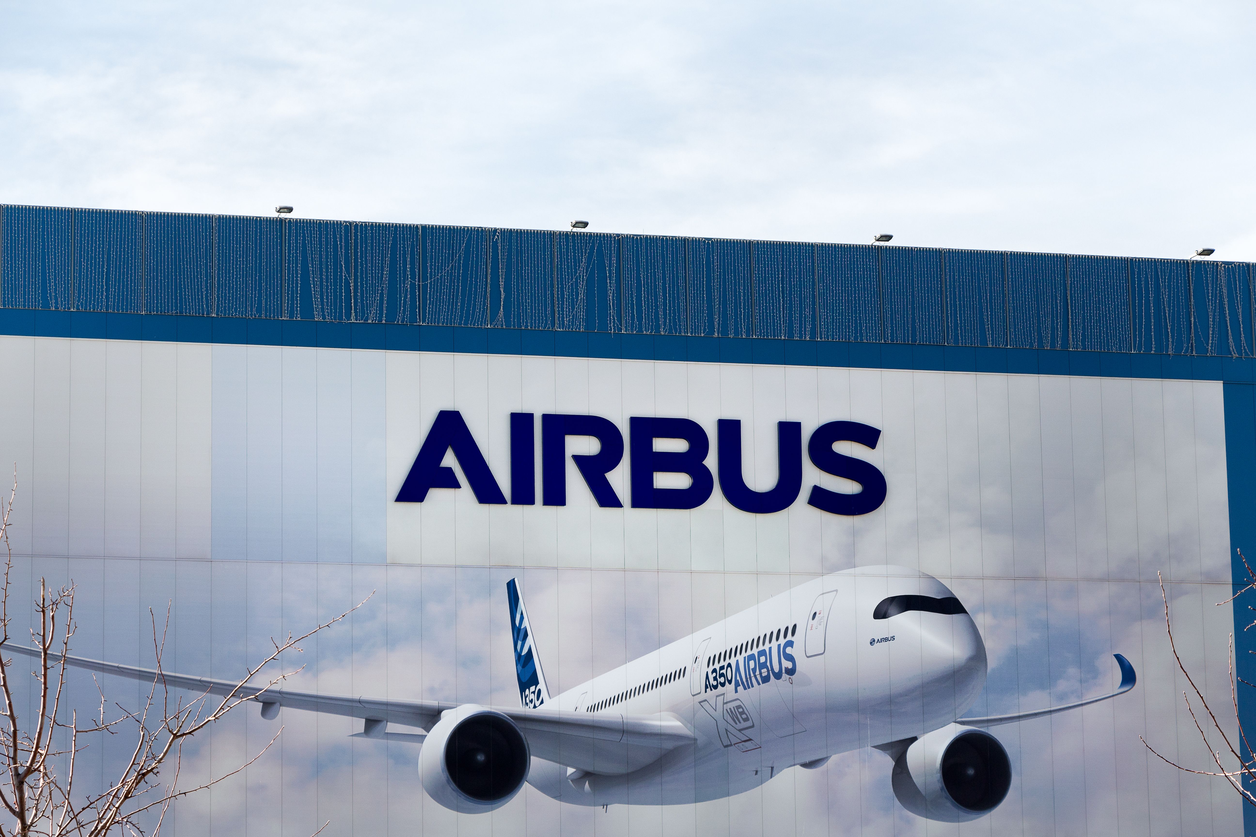 Airbus Deliveries Drop As Supply Chain Hits A350s