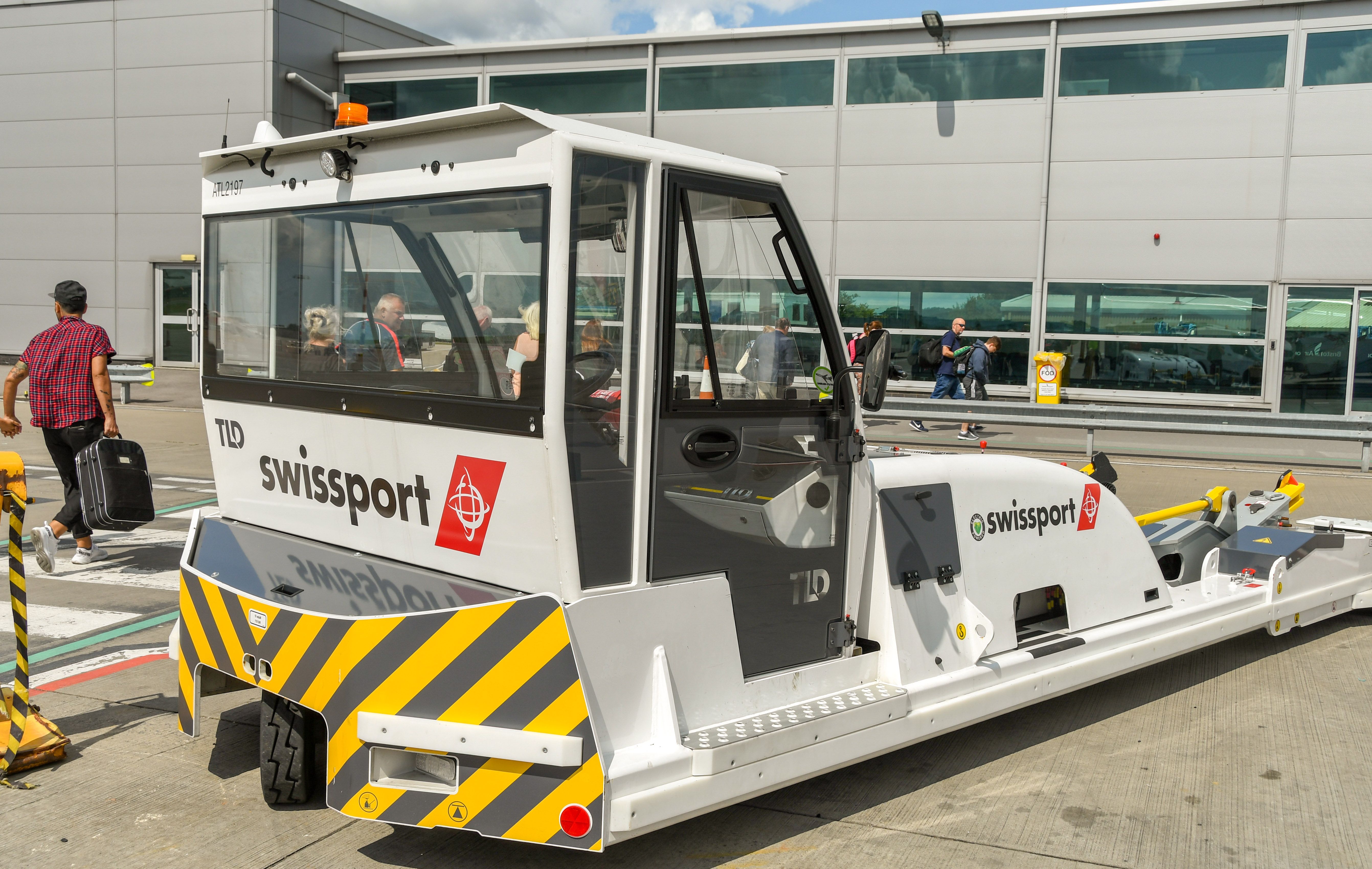Ryanair Boeing 737 Rolls Forward With Stairs In Place At Bristol Airport