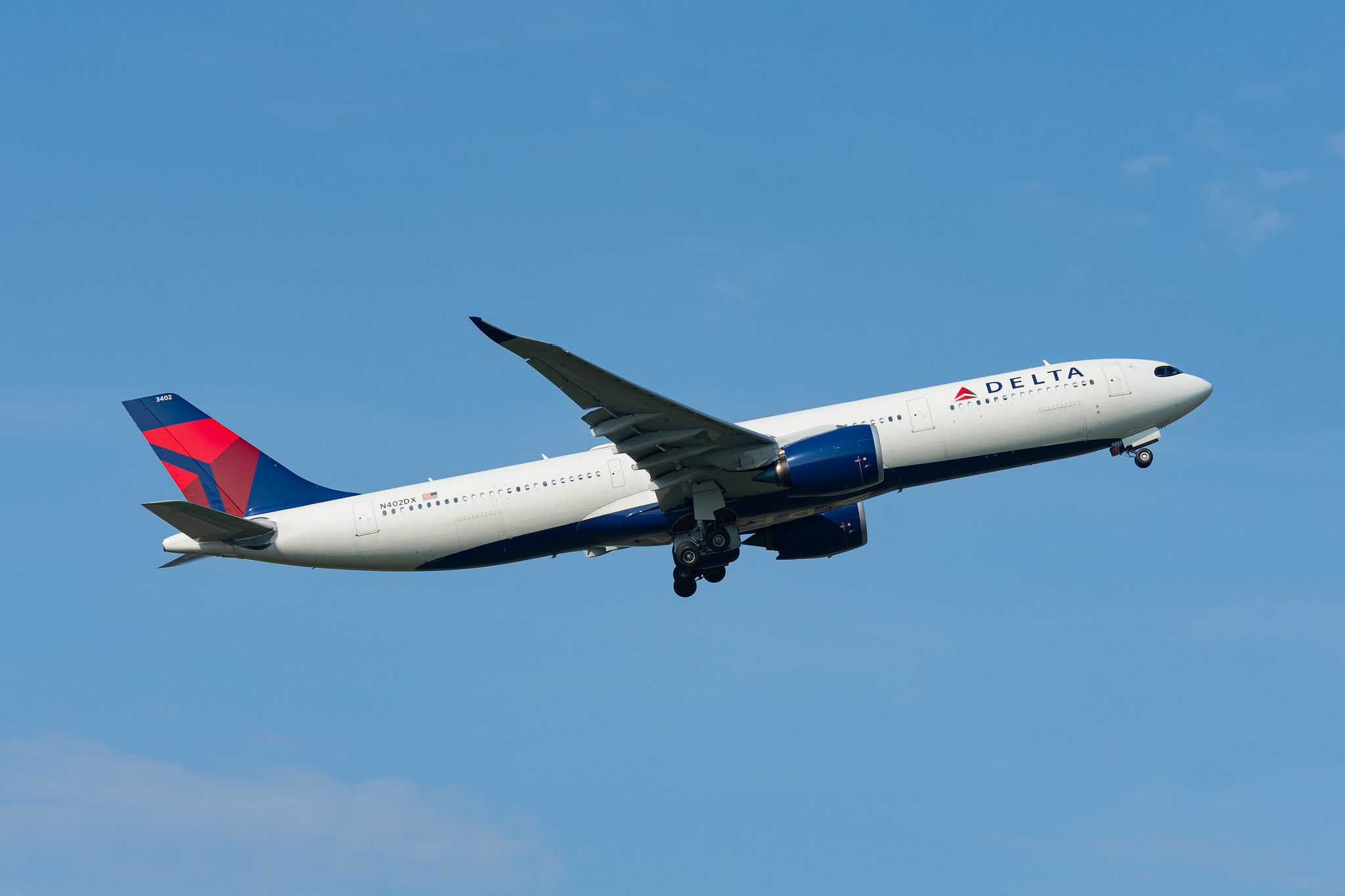 Delta Air Lines Celebrates 45 Years Of Flying To London Delta Air Lines Celebrates 45 Years Of Flying To London