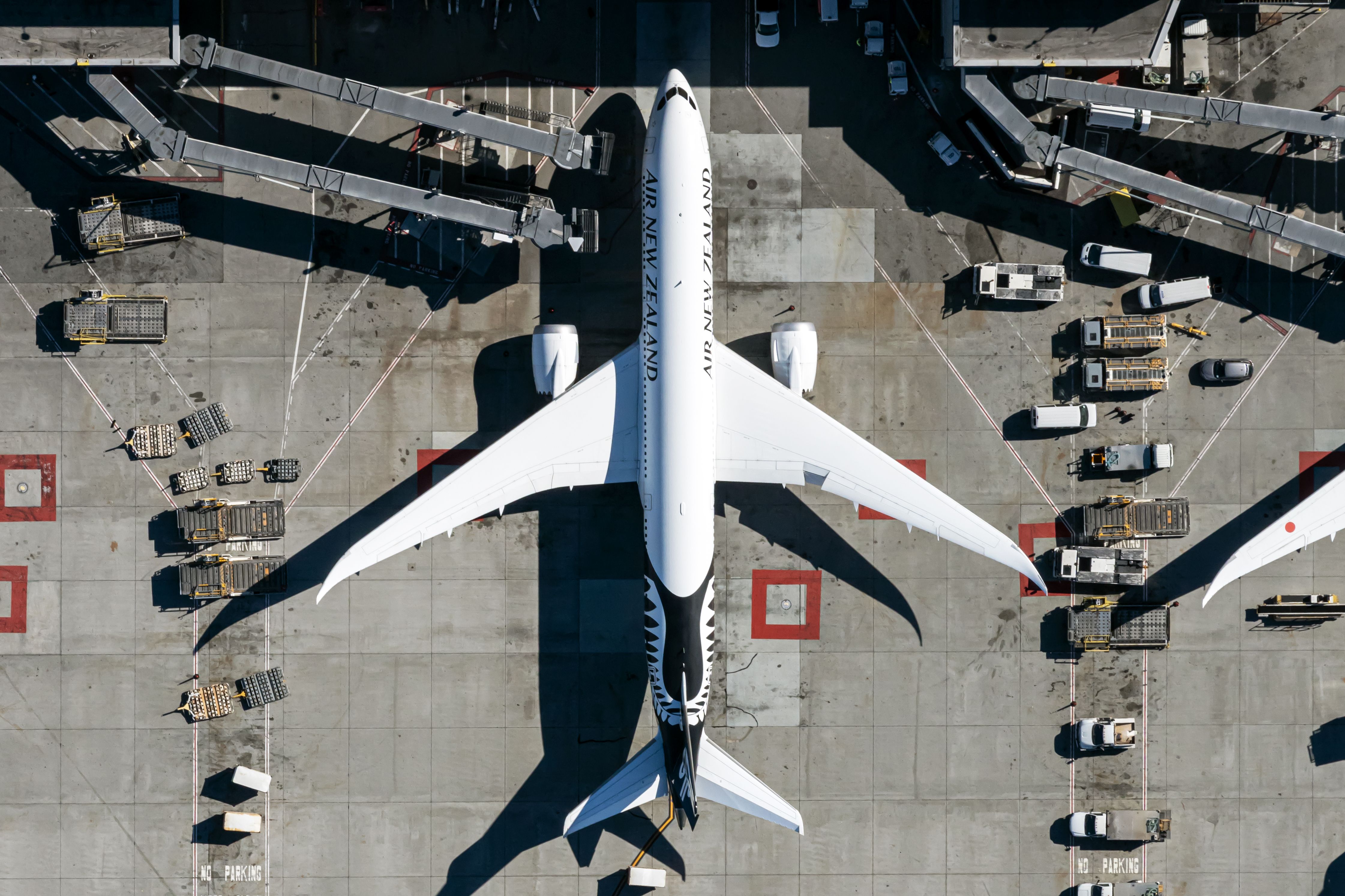Vietnam Airlines Boeing 787 Windshield Cracks During Flight To Tokyo