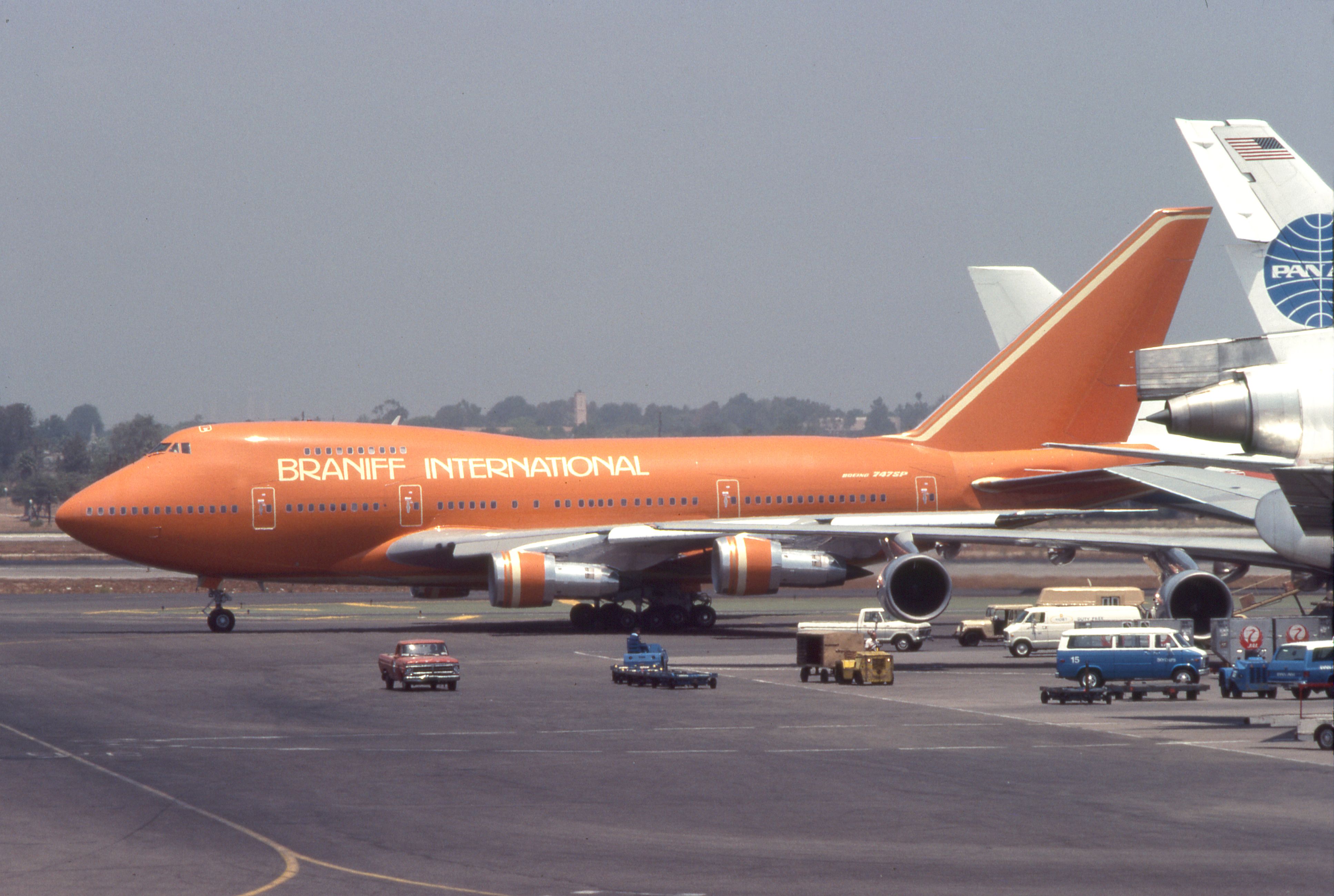 41 Years On: Why Did Braniff International Airways Stop Flying?