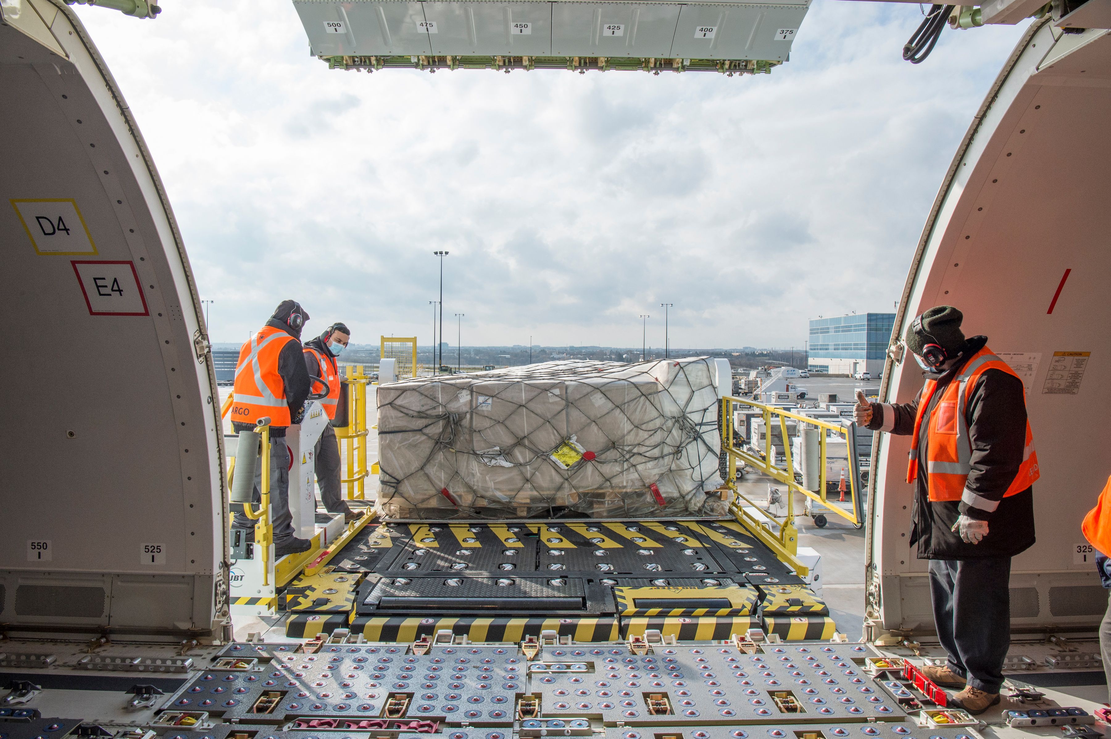 Emirates SkyCargo Boosts Interline Airfreight Deal With Air Canada