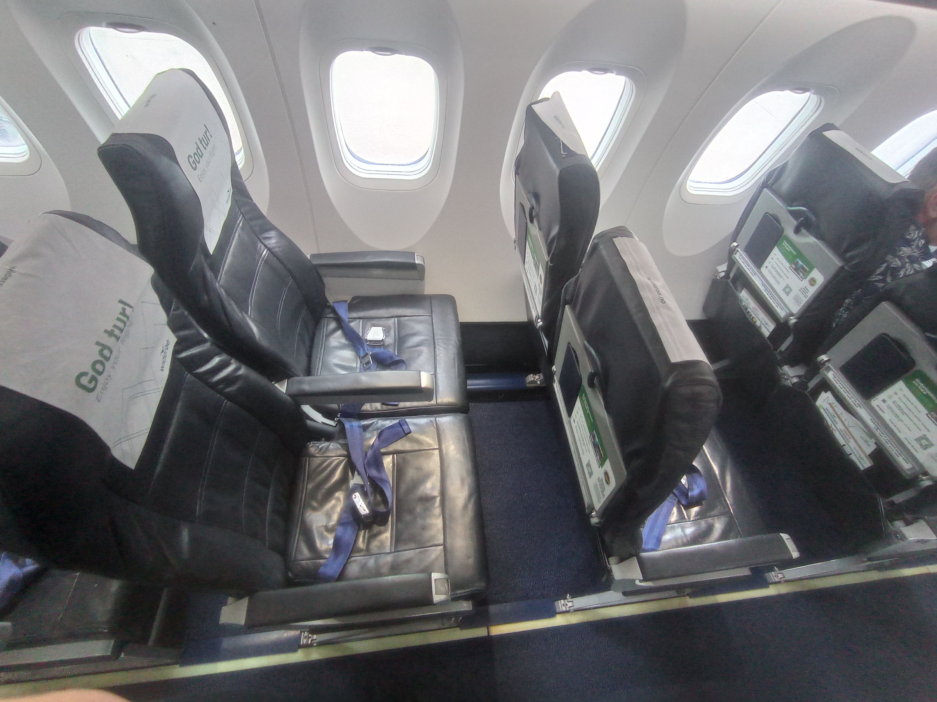 Flight Review: Widerøe Dash 8 Aberdeen to Bergen