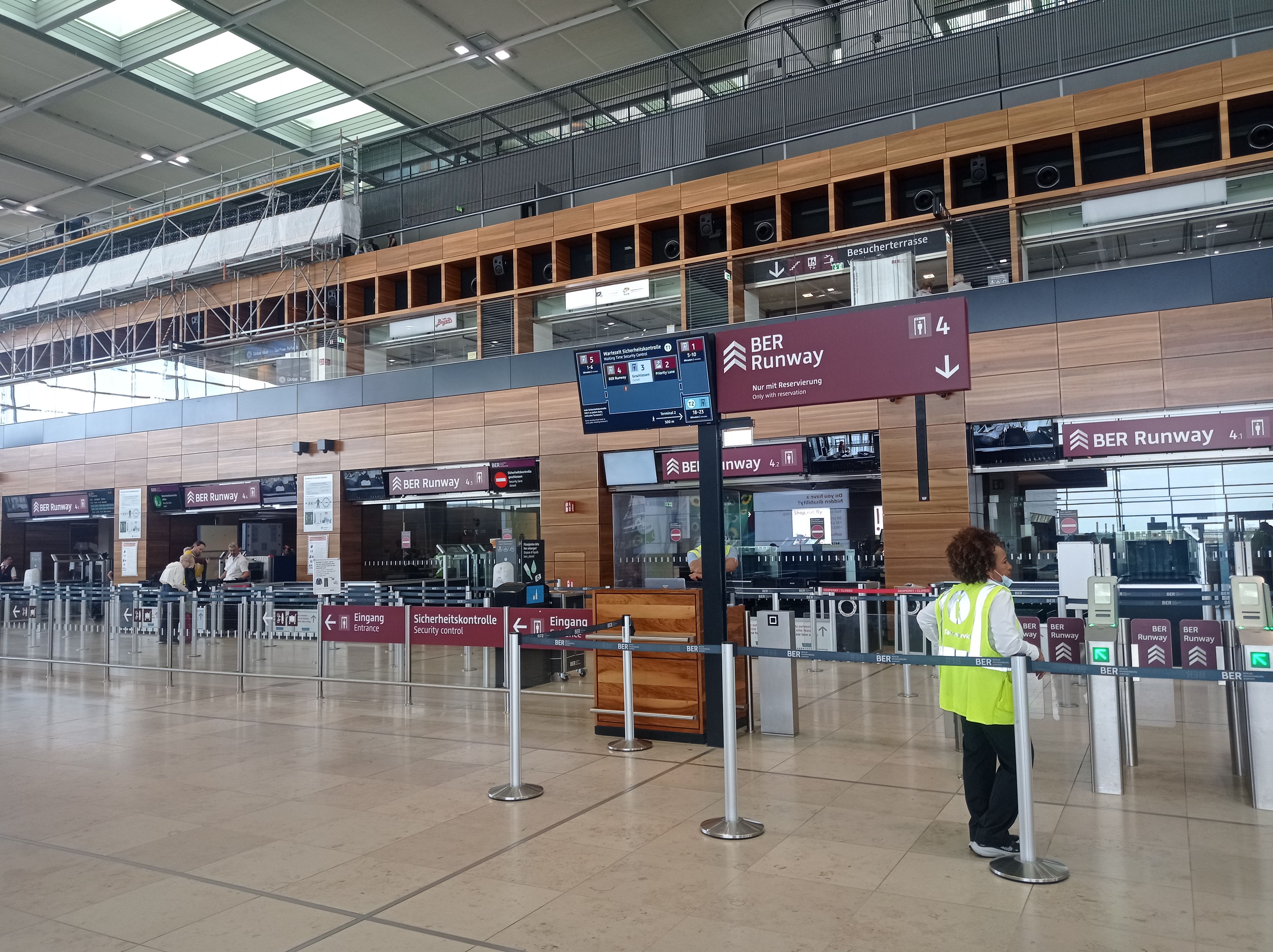 Trip Review: British Airways Airbus A320 From Berlin Brandenburg To ...