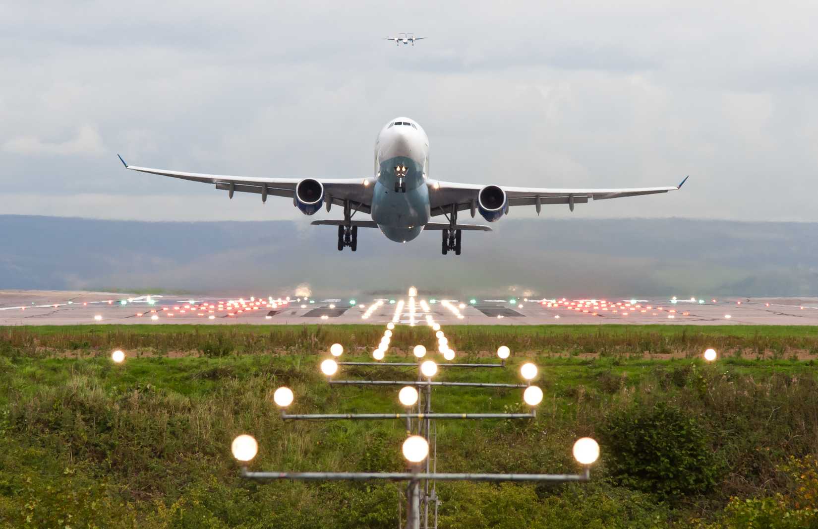 Report Reveals Pilot Error Caused British Airways Boeing 777-200ER Fire ...