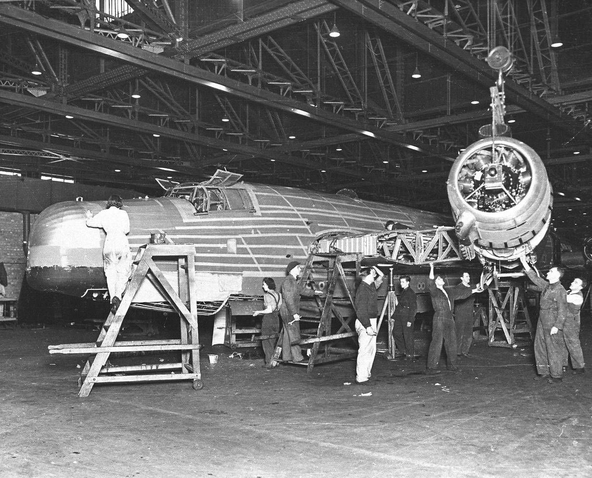 Sub-24 Hours: 80 Years Ago A Wellington Bomber Was Assembled At Record ...