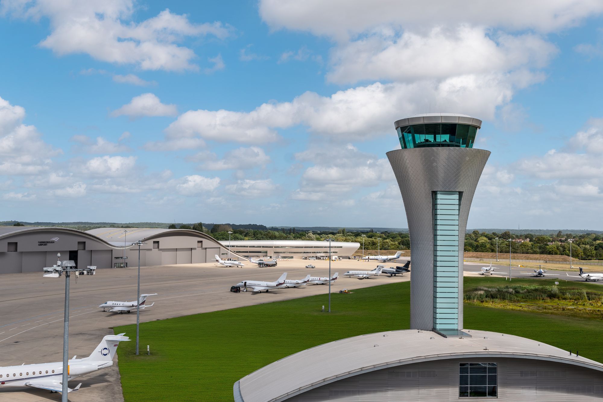 The Benefits Of FBO Private Jet Airports Explained