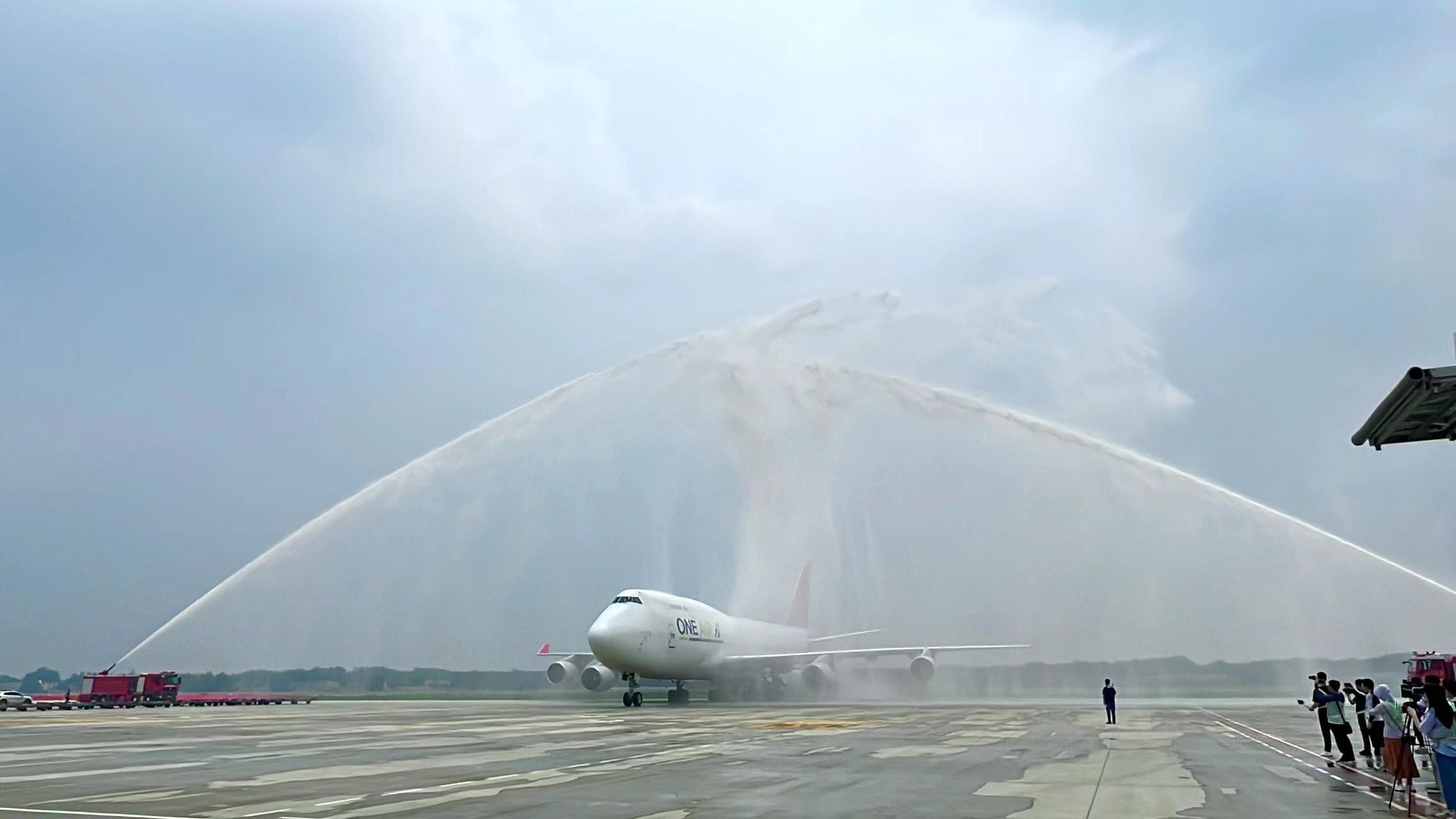 History At Heathrow: UK Cargo Carrier One Air Operates Its Inaugural Flight