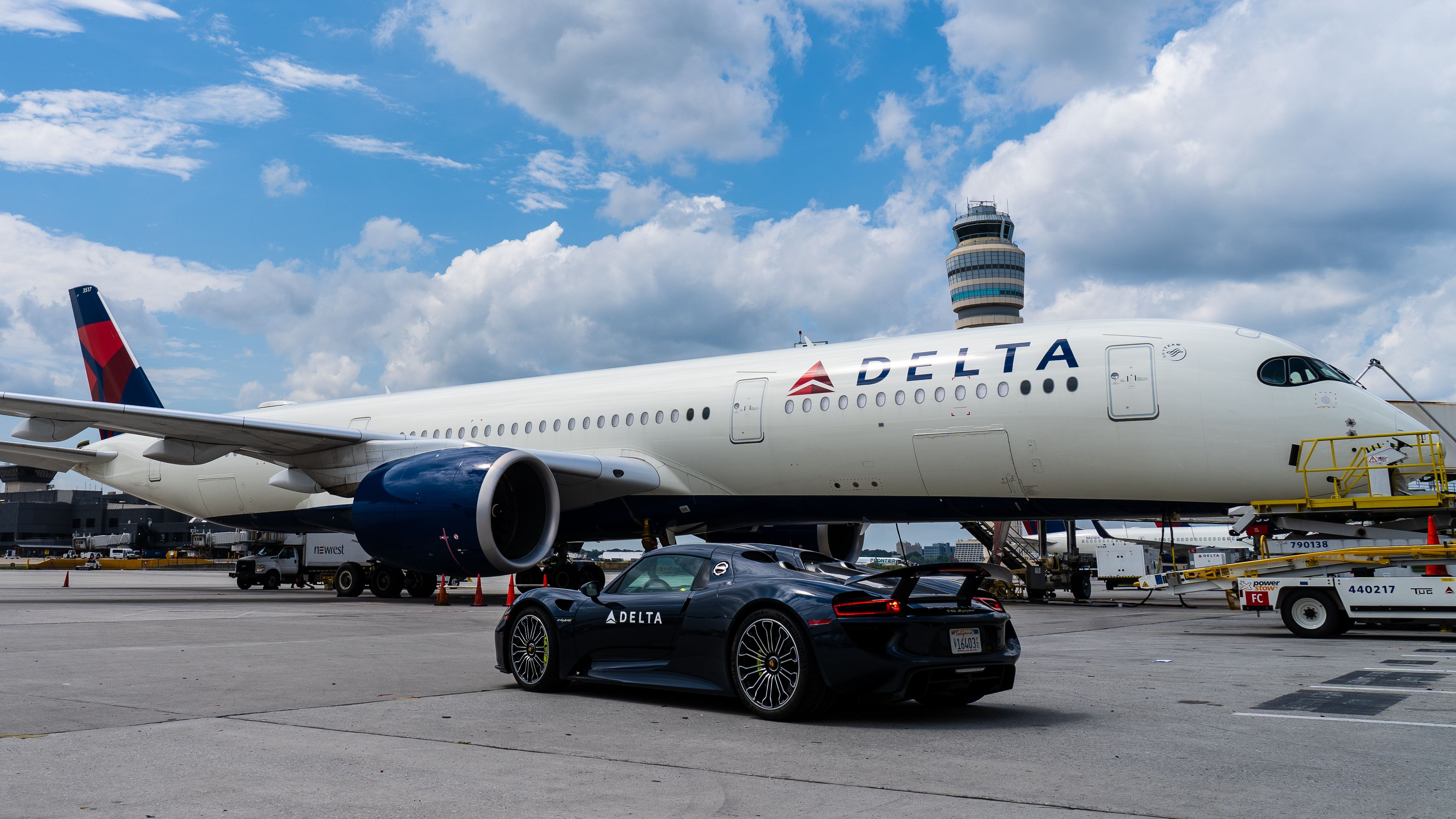 Why A Porsche 918 Spyder Was Loaned To Delta Air Lines