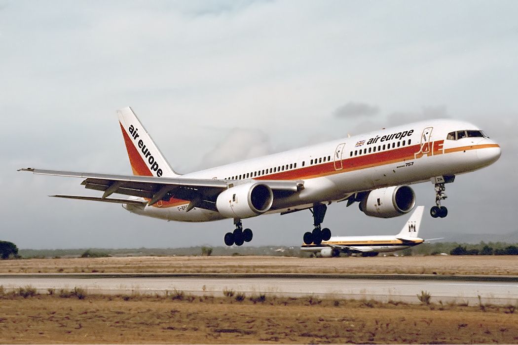 Which Aircraft Types Did The First Pan-European Carrier Air Europe Operate?