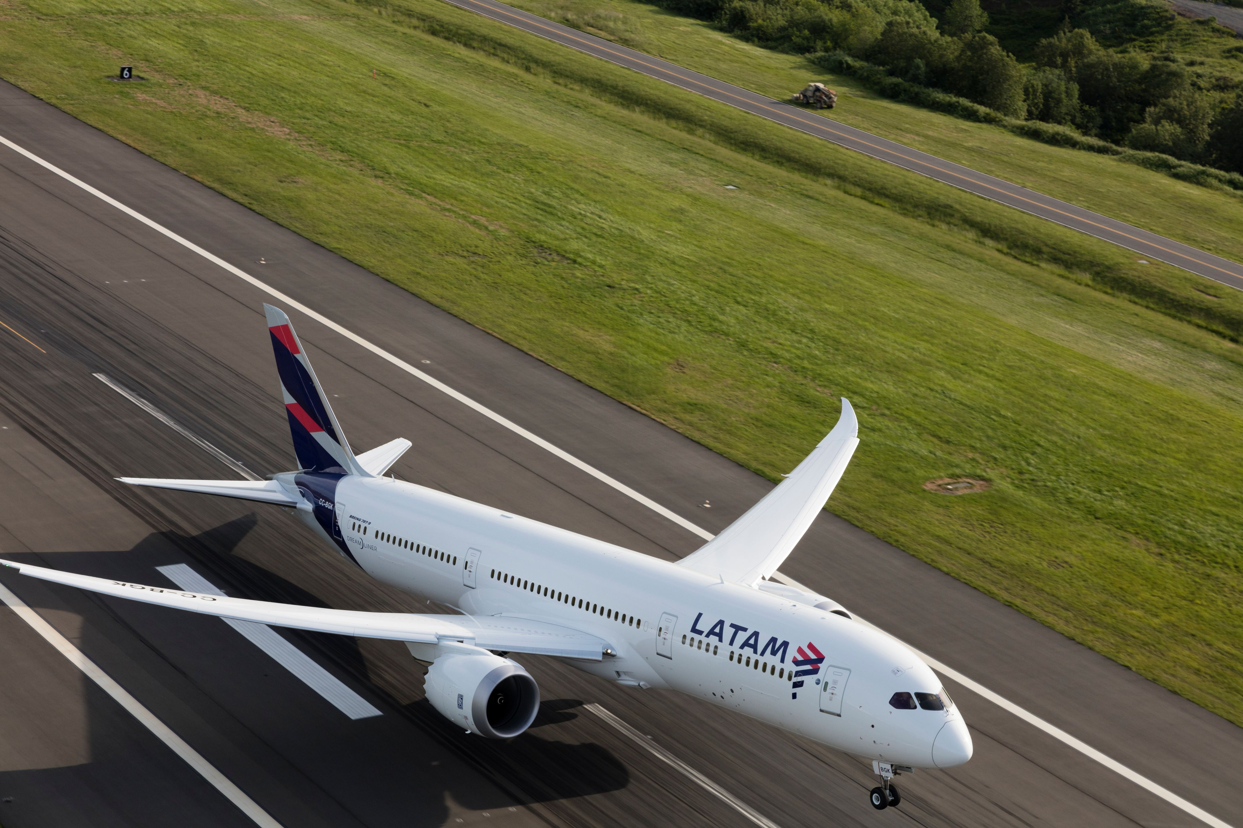 Cool: LATAM Reveals Special Pan American Games Boeing 787 Livery