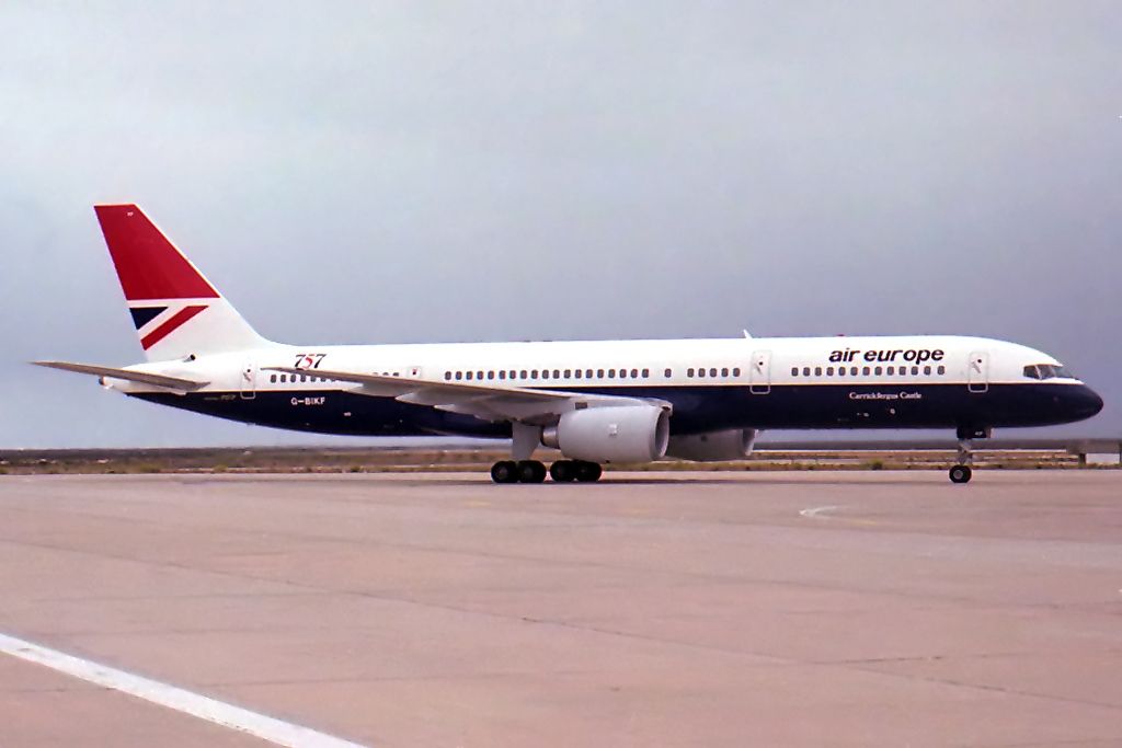 Which Aircraft Types Did The First Pan-European Carrier Air Europe Operate?