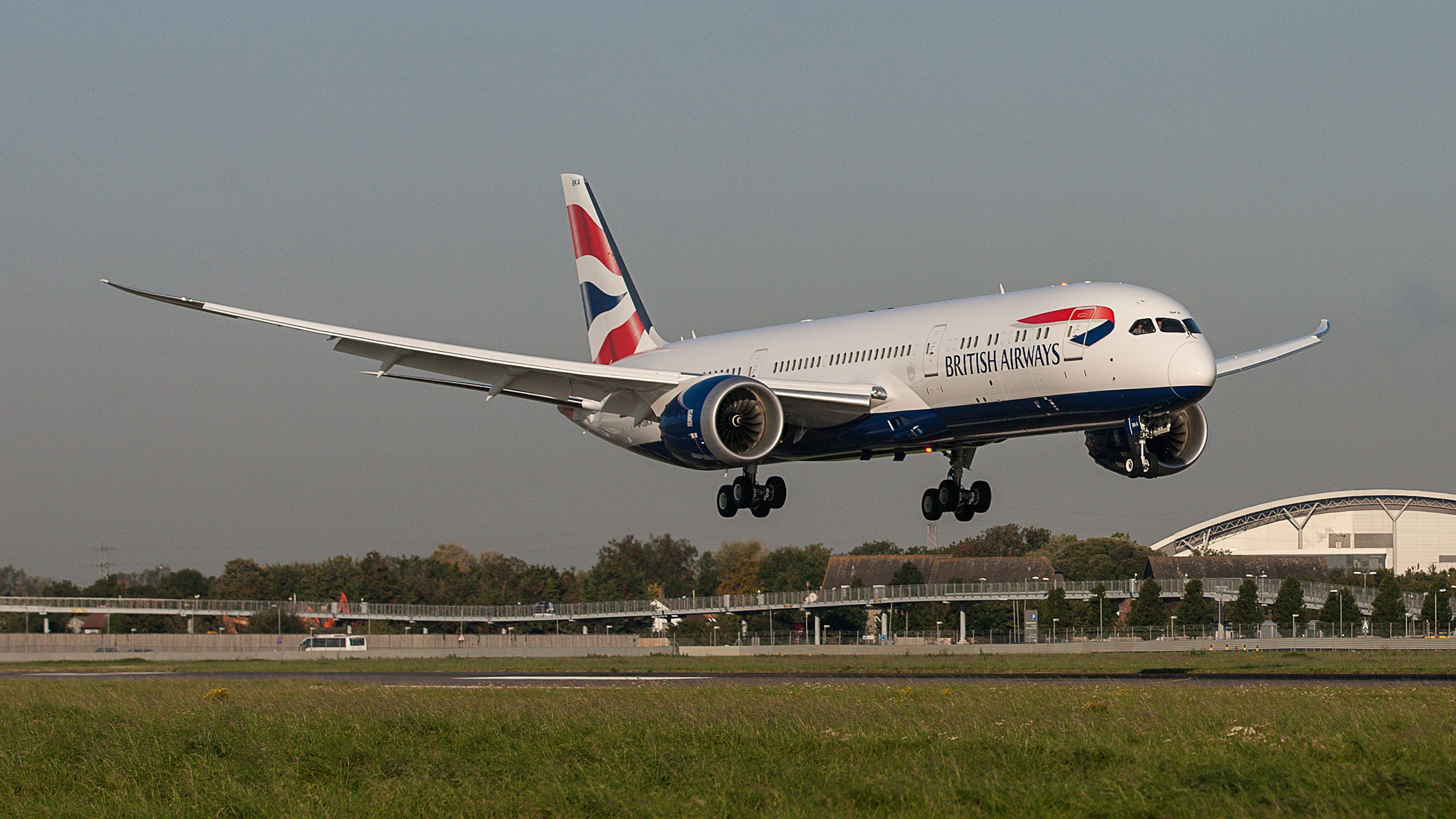 Only 3 Airlines Operate All 3 Boeing 787 Dreamliner Models