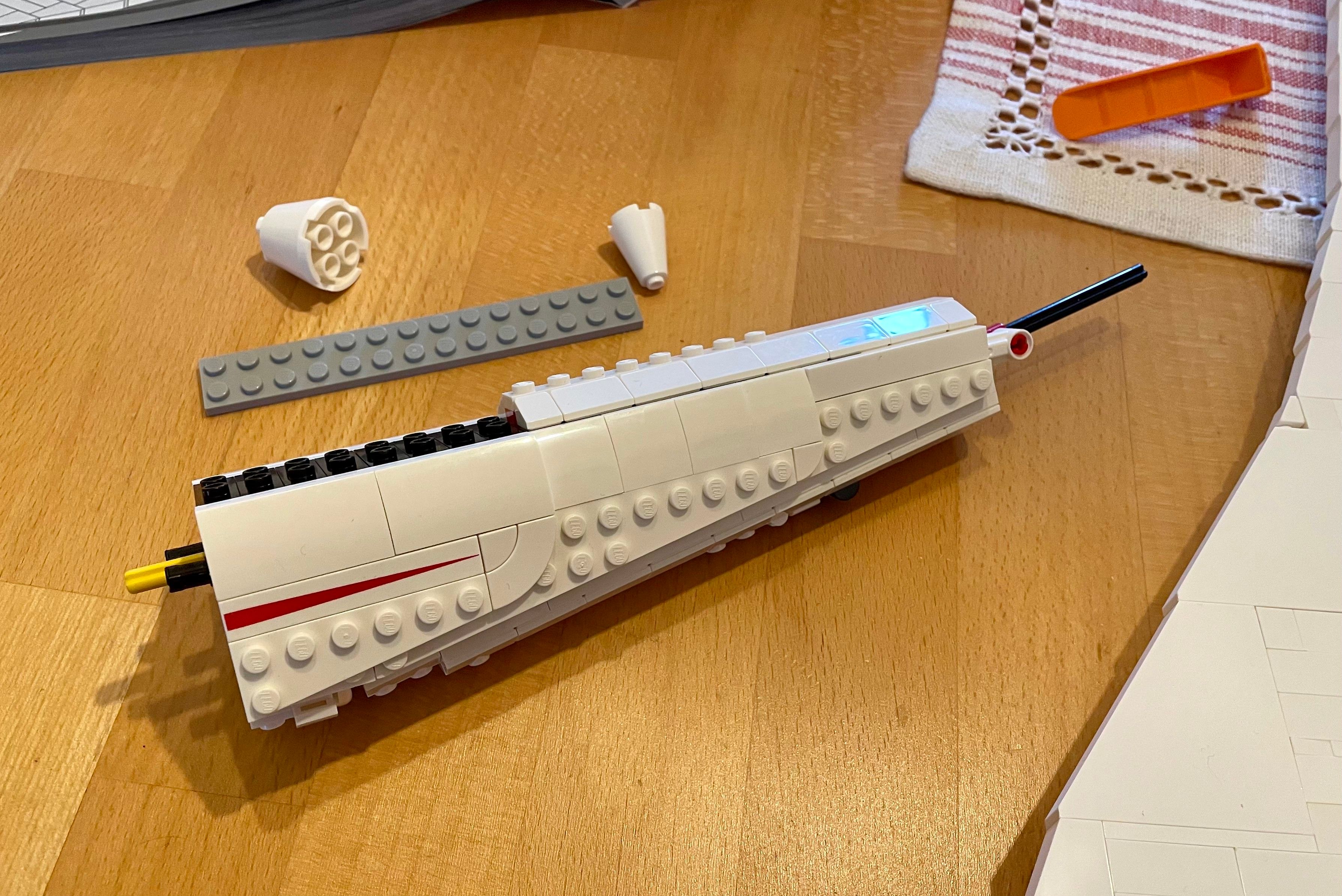 Review: Building LEGO's 2,083 Piece Concorde Model