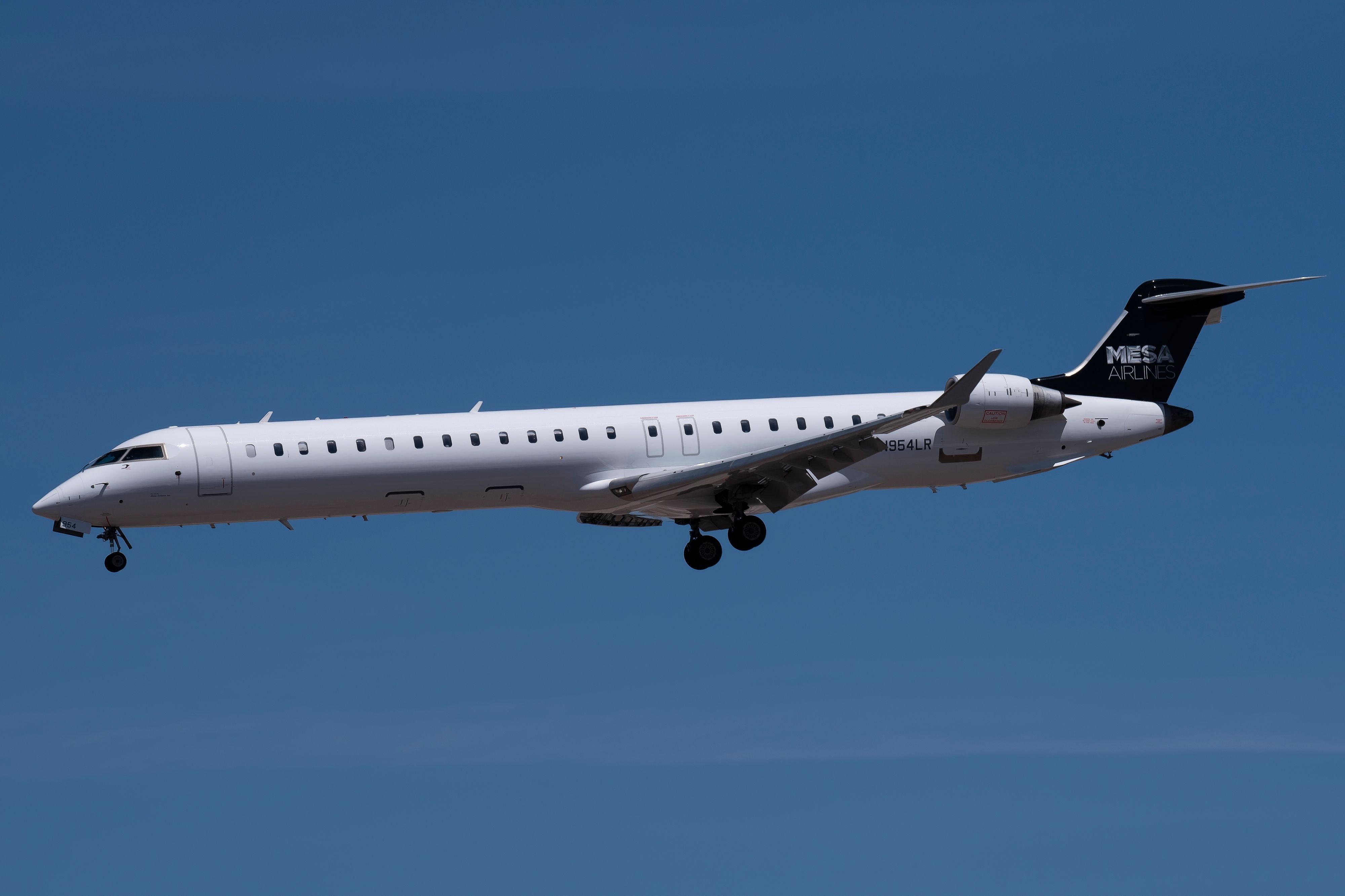 Mesa CRJ900 Operating For United Returns To Dallas Fort Worth After ...