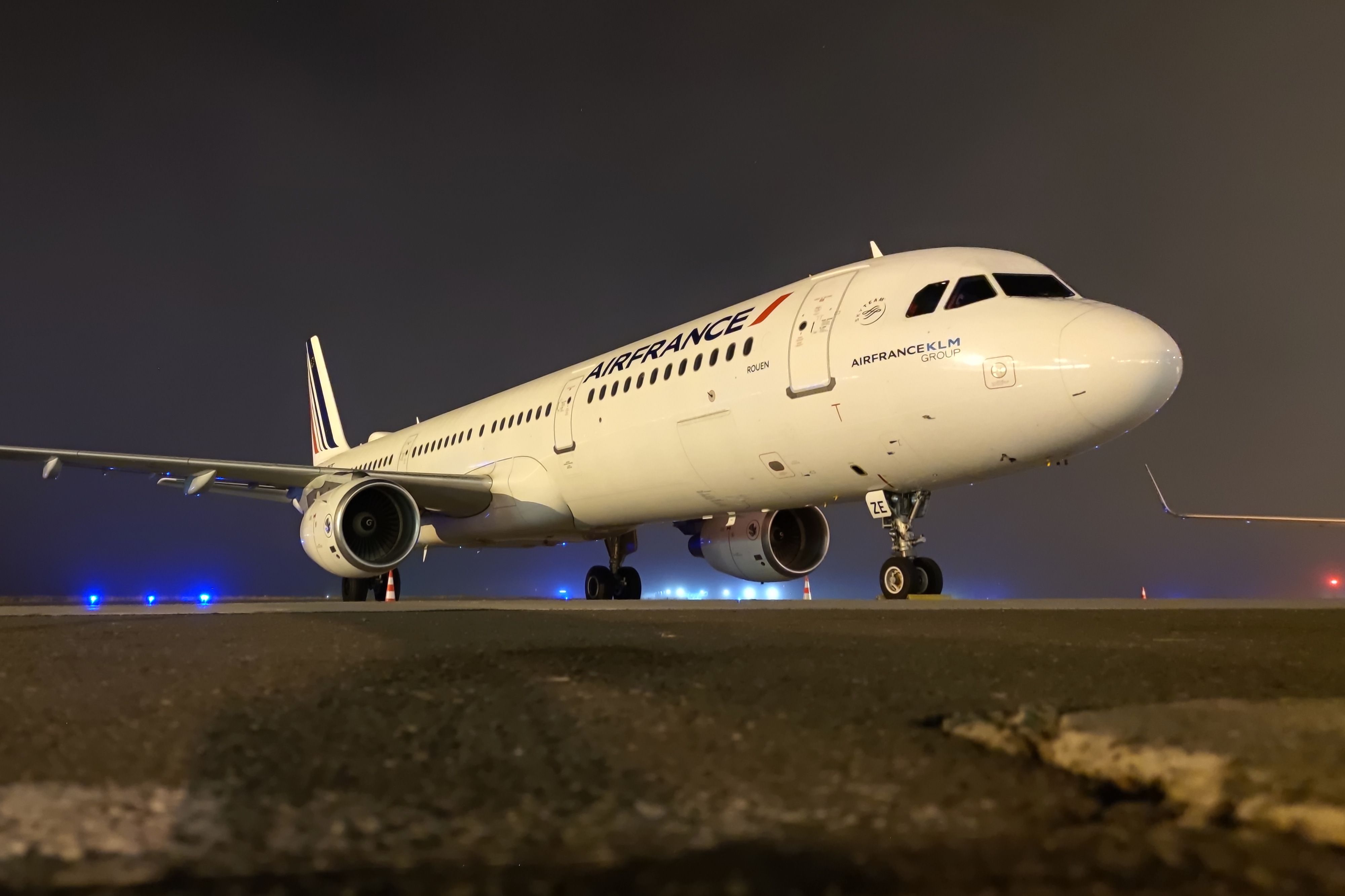 Air France Airbus A321 Evacuated Over Fuel Incident In Paris