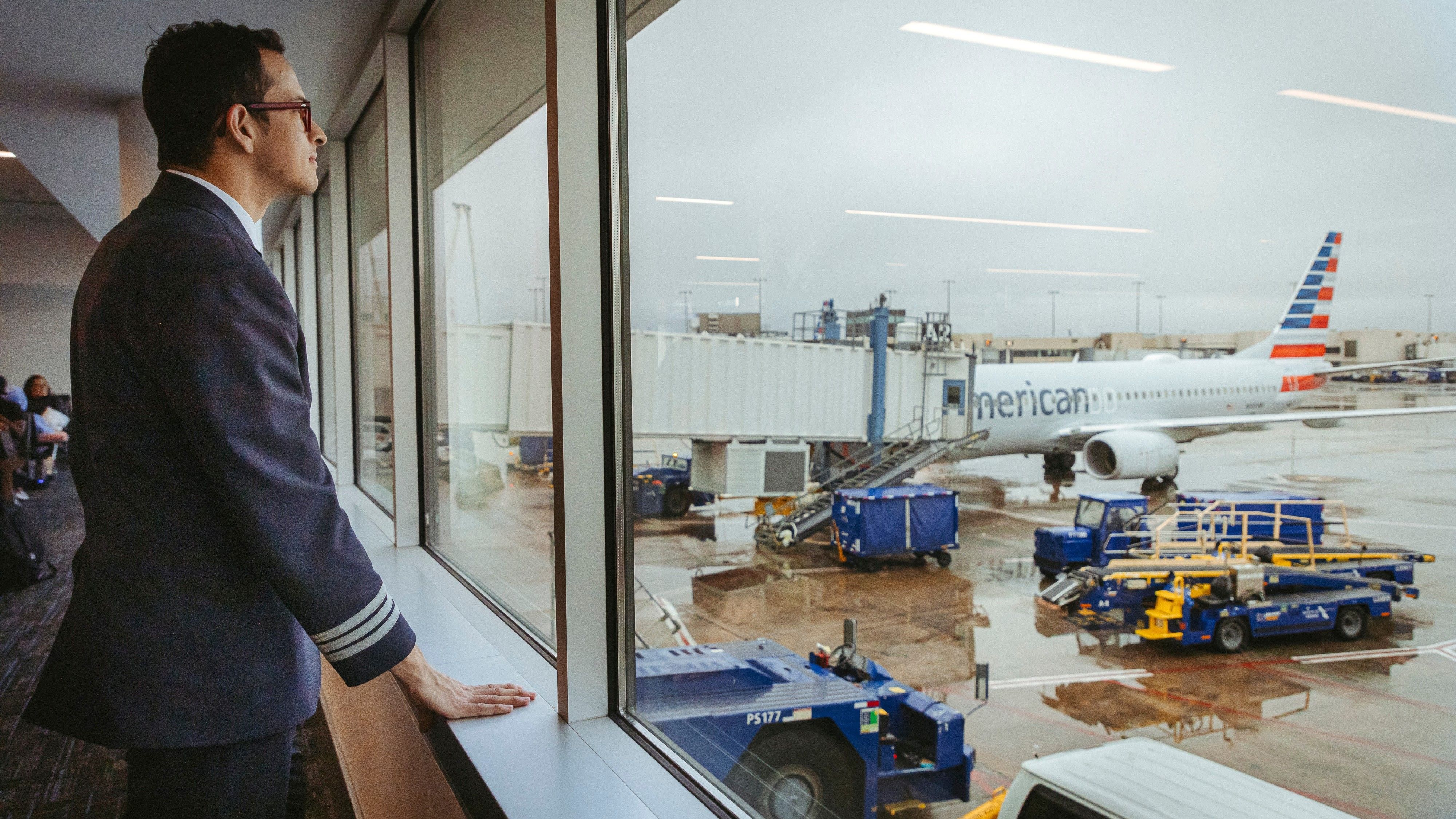 American Airlines And CR Smith Museum Partner On New Program For Students