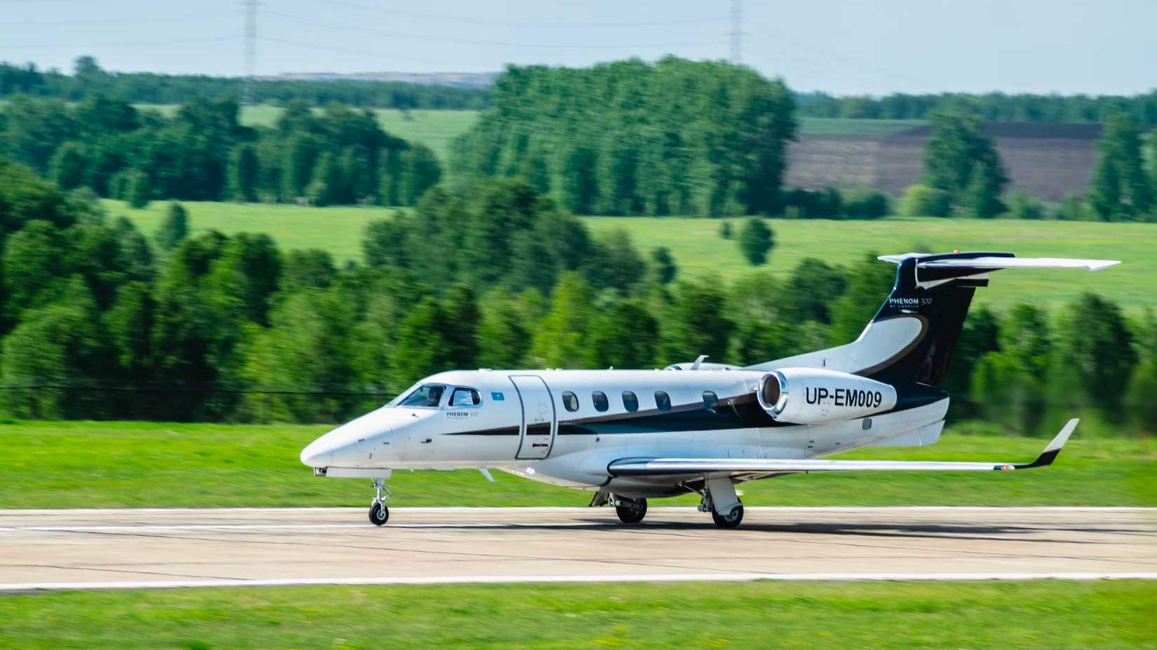 The Most Delivered Business Jet: Features On The Phenom 300