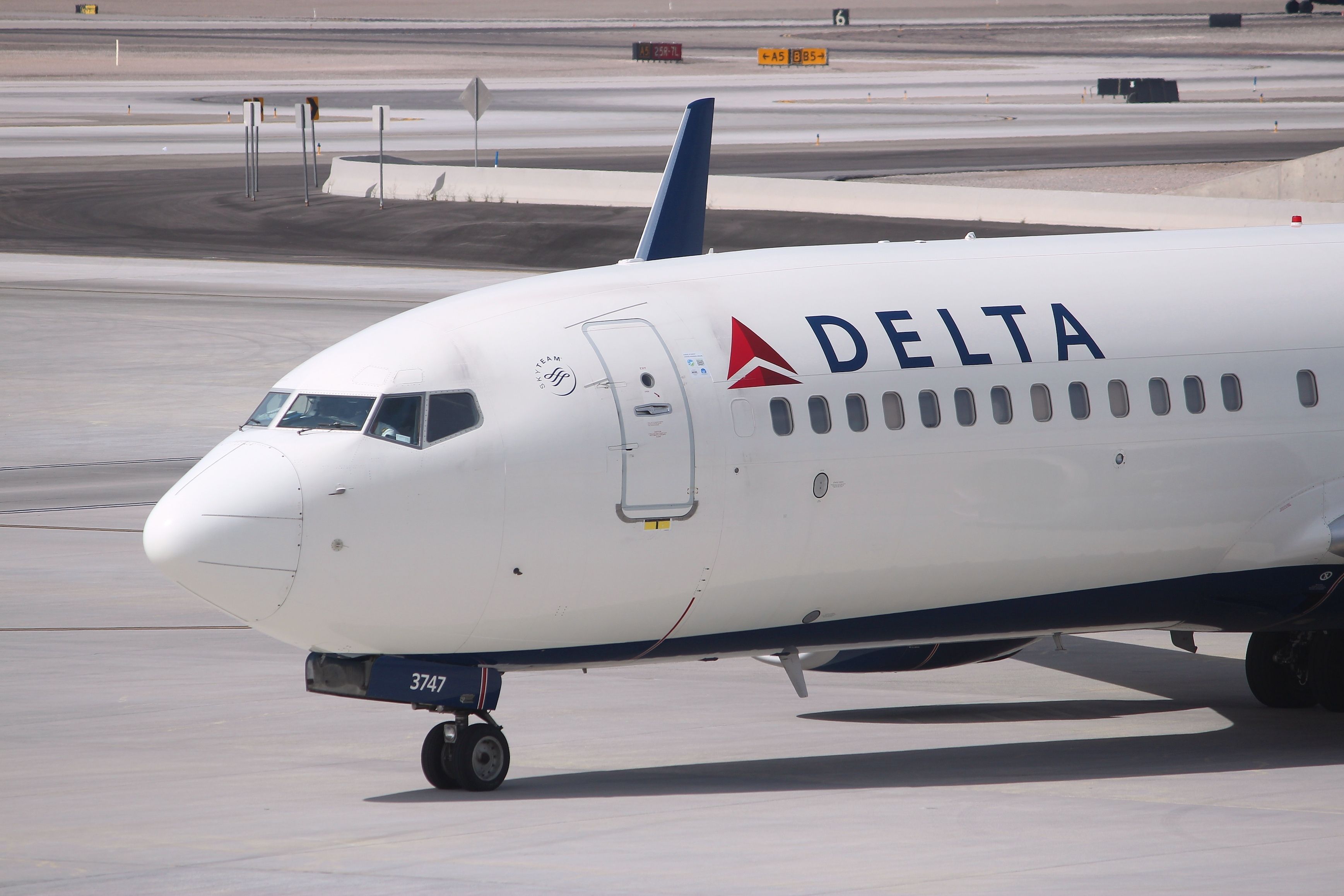 Delta Air Lines To Temporarily Suspend Seattle - Juneau Route