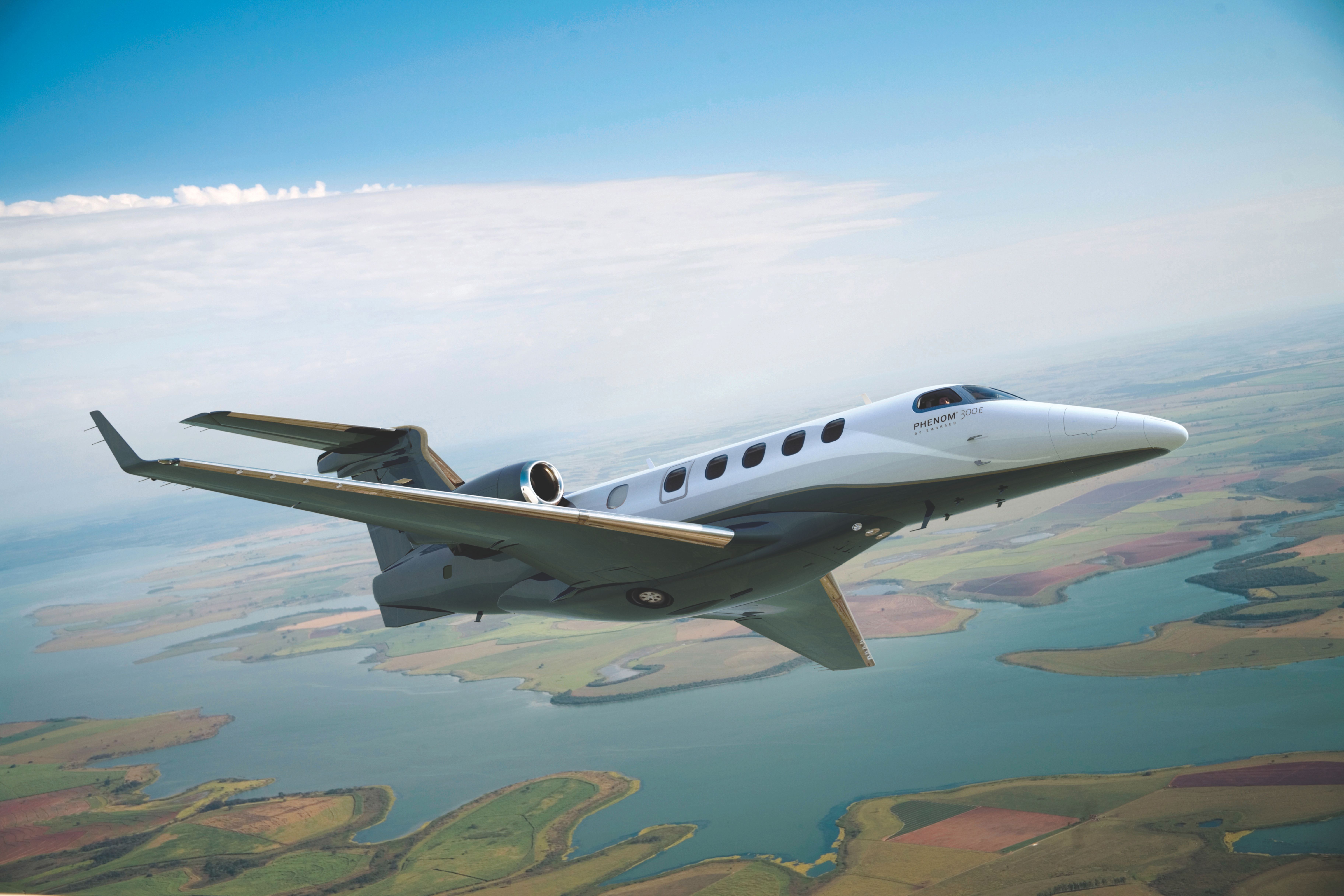 5 Things You Need To Know About The Embraer Phenom 300E