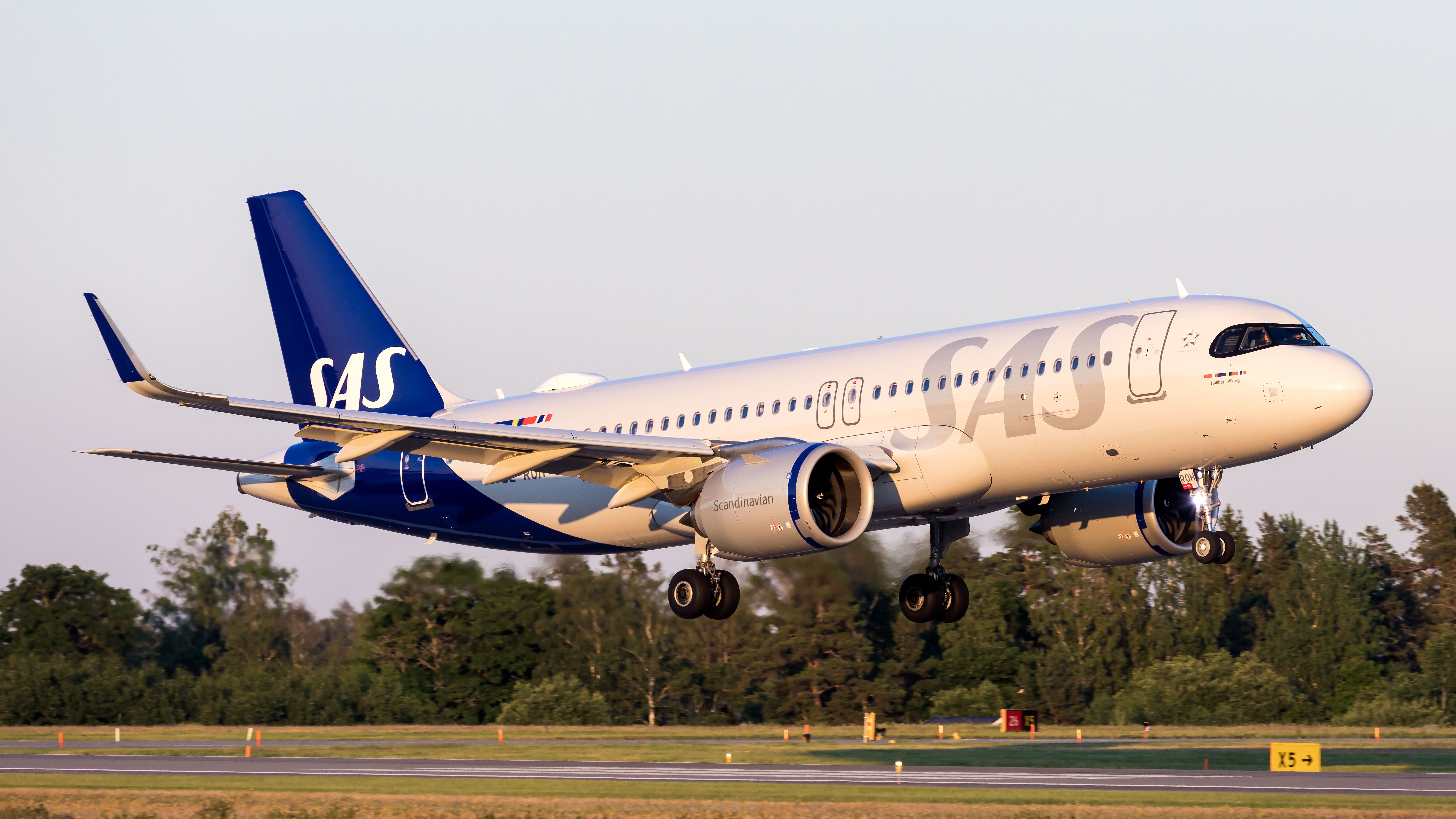 Air France-KLM Group To Acquire Non-Controlling Stake In SAS