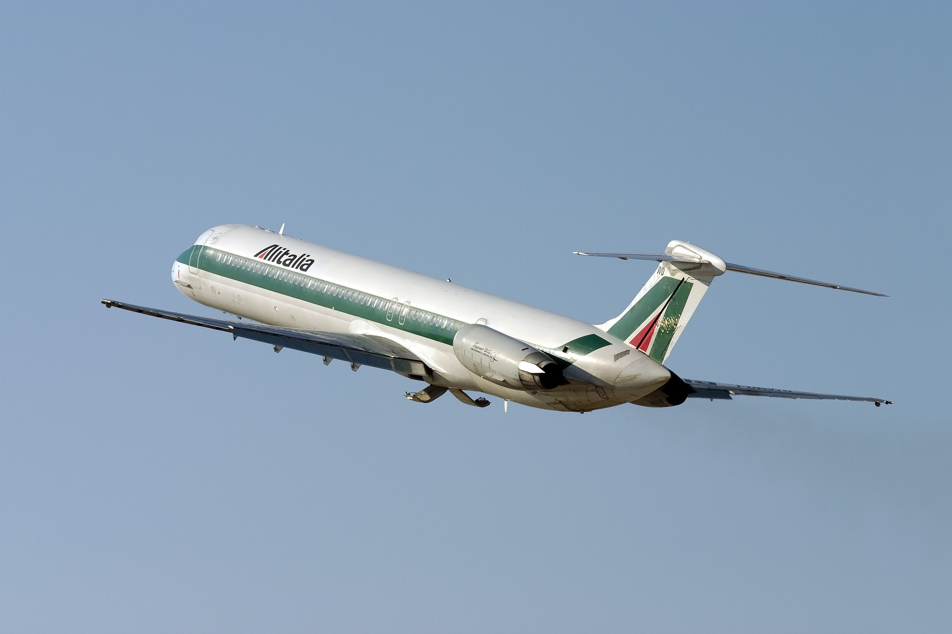 How Are Weight & Balance Managed On Aircraft With 2-3 Seating Layouts?